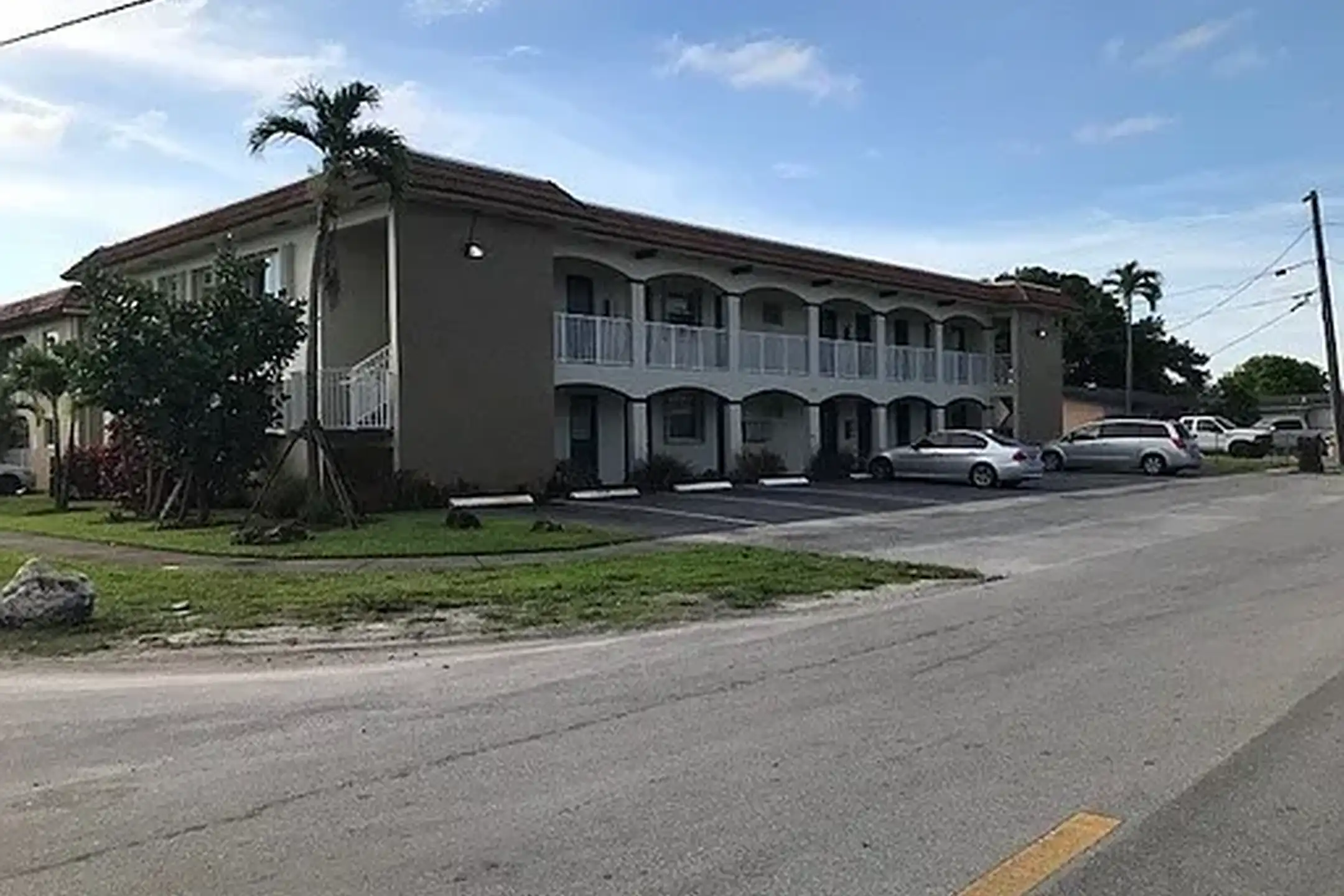 Sunrise Portfolio LLC (5990) - Sunrise, FL 33313 | ApartmentGuide.com