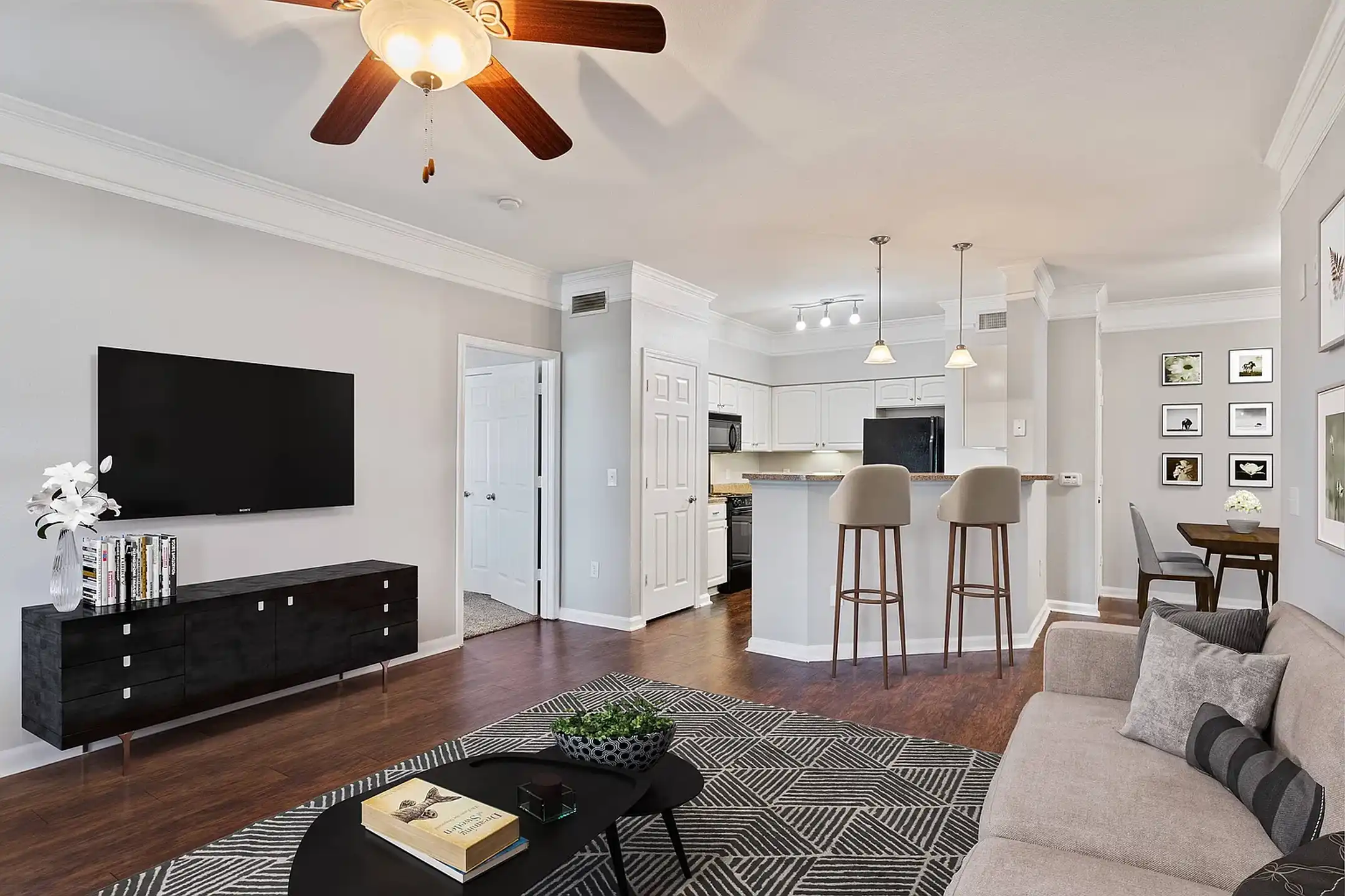 Carrington Place Apartments - Houston, TX 77065 | ApartmentGuide.com