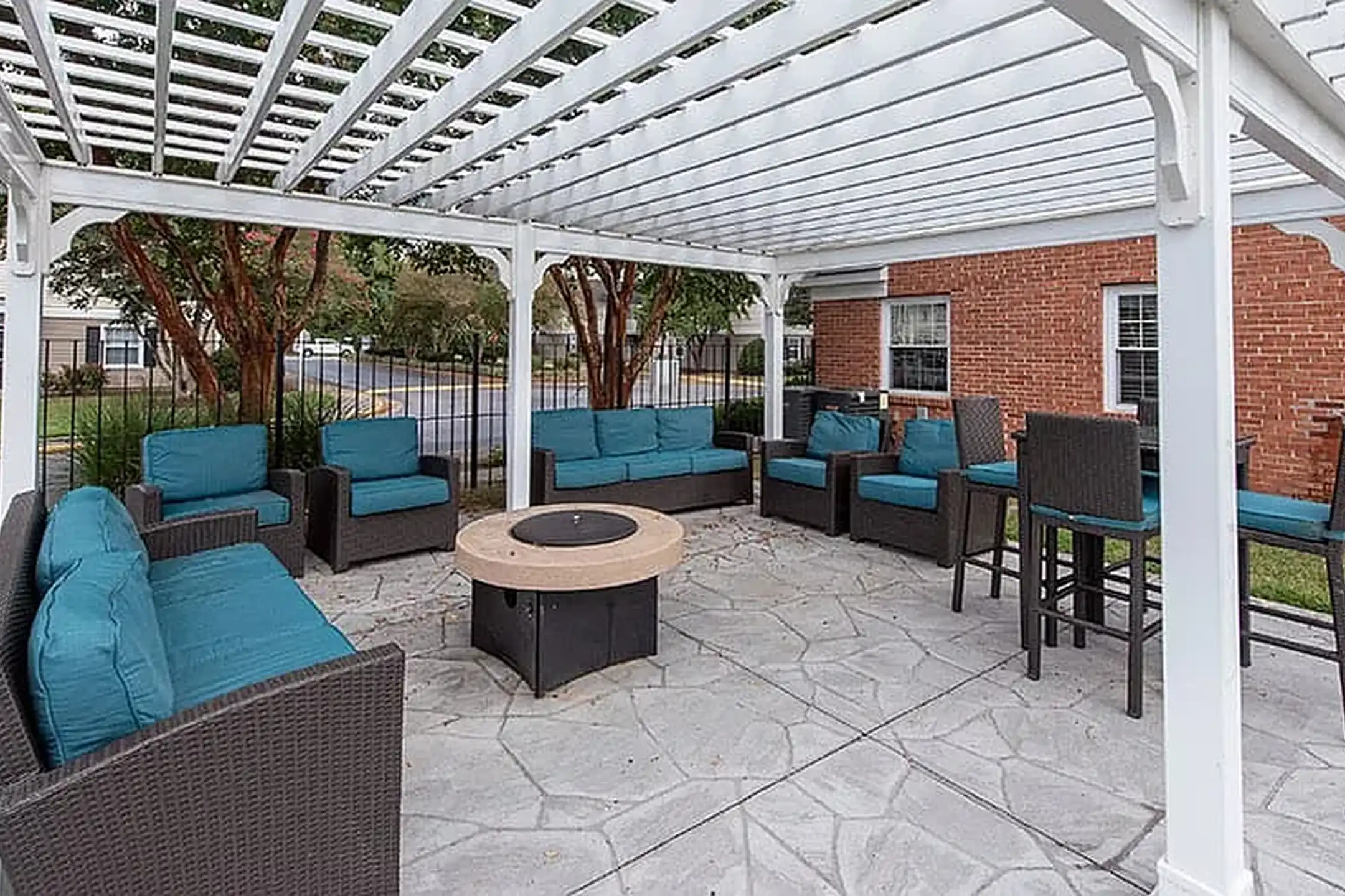 Sparrows Point Townhomes and Apartments - Virginia Beach, VA 23453 ...