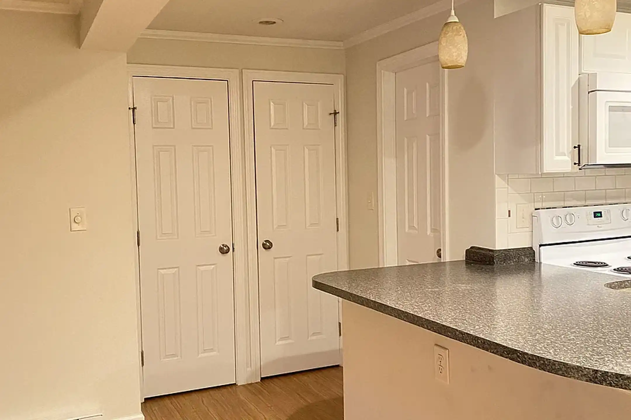 Gaslight Apartments - Saratoga Springs, NY 12866 | ApartmentGuide.com