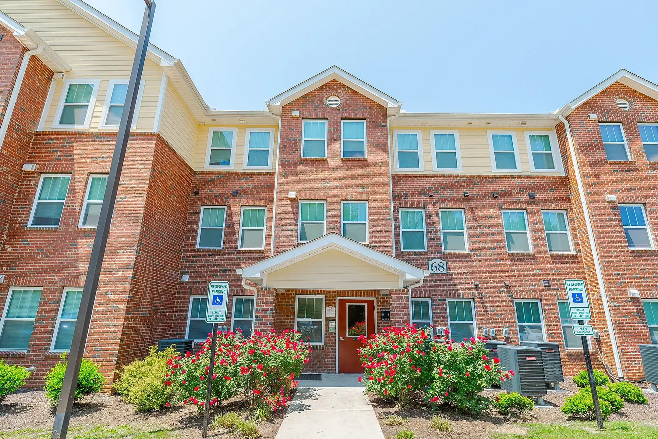 Hawks Landing Apartments - Ruckersville, VA 22968 | ApartmentGuide.com