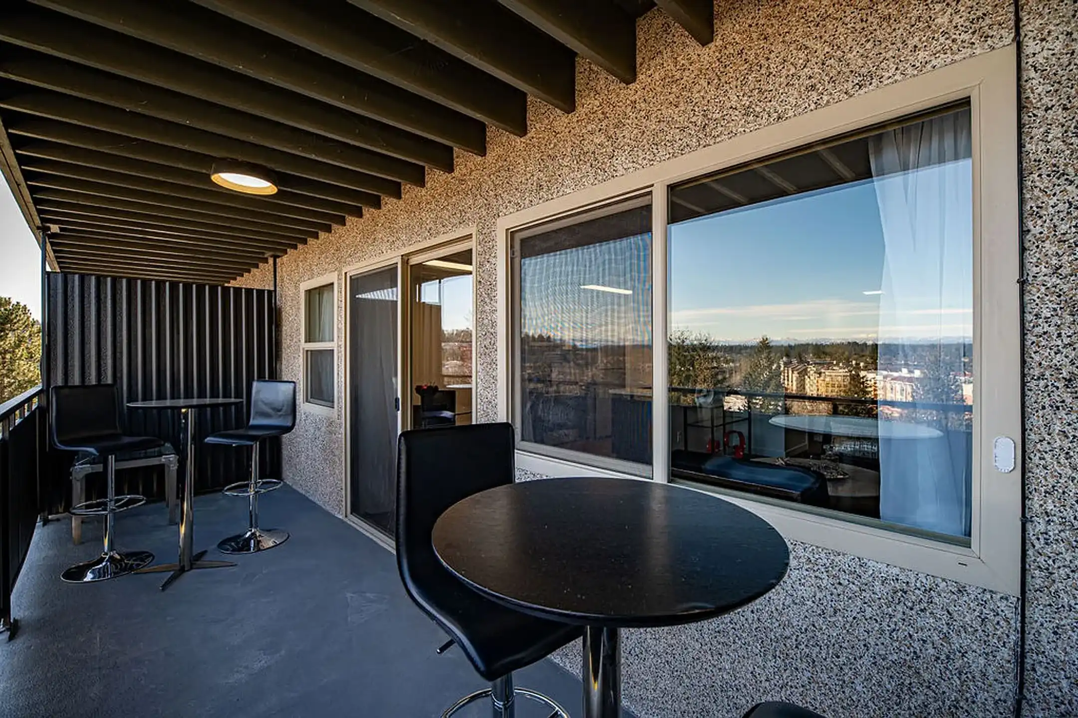 Mercer Tower - Mercer Island, WA 98040 | ApartmentGuide.com