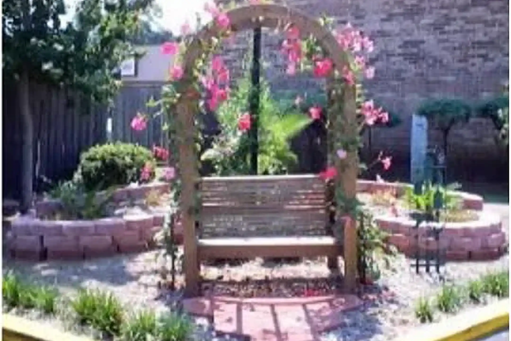 Rondo Apartments - Mobile, AL 36609 | ApartmentGuide.com