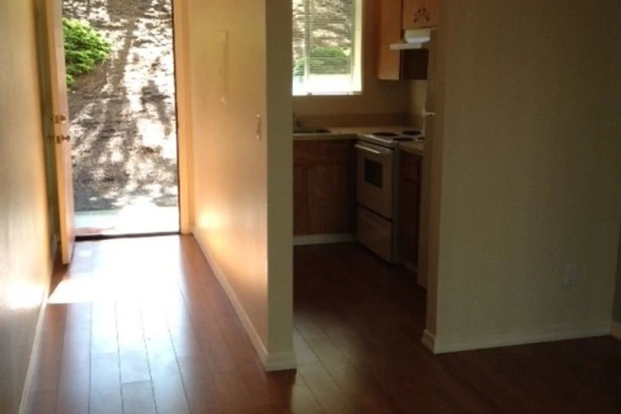 11850 SE 26th Ave unit 101 - Milwaukie, OR 97222 | ApartmentGuide.com