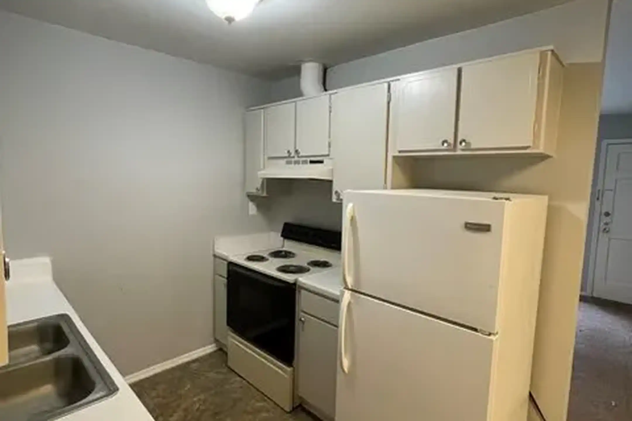 5109 Brooktree Dr unit F - Charlotte, NC 28208 | ApartmentGuide.com