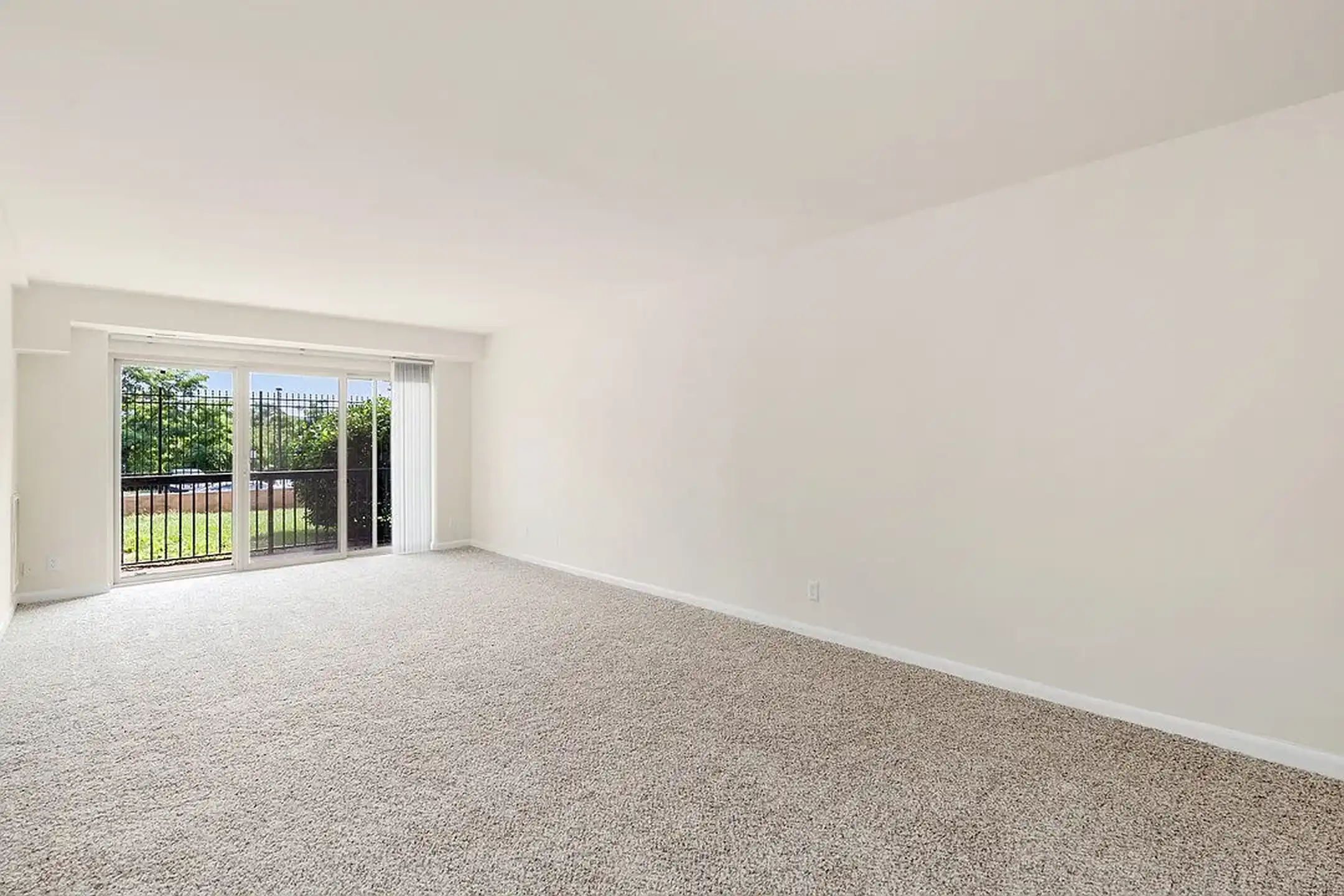 101 North Ripley Apartments - Alexandria, VA 22304 | ApartmentGuide.com