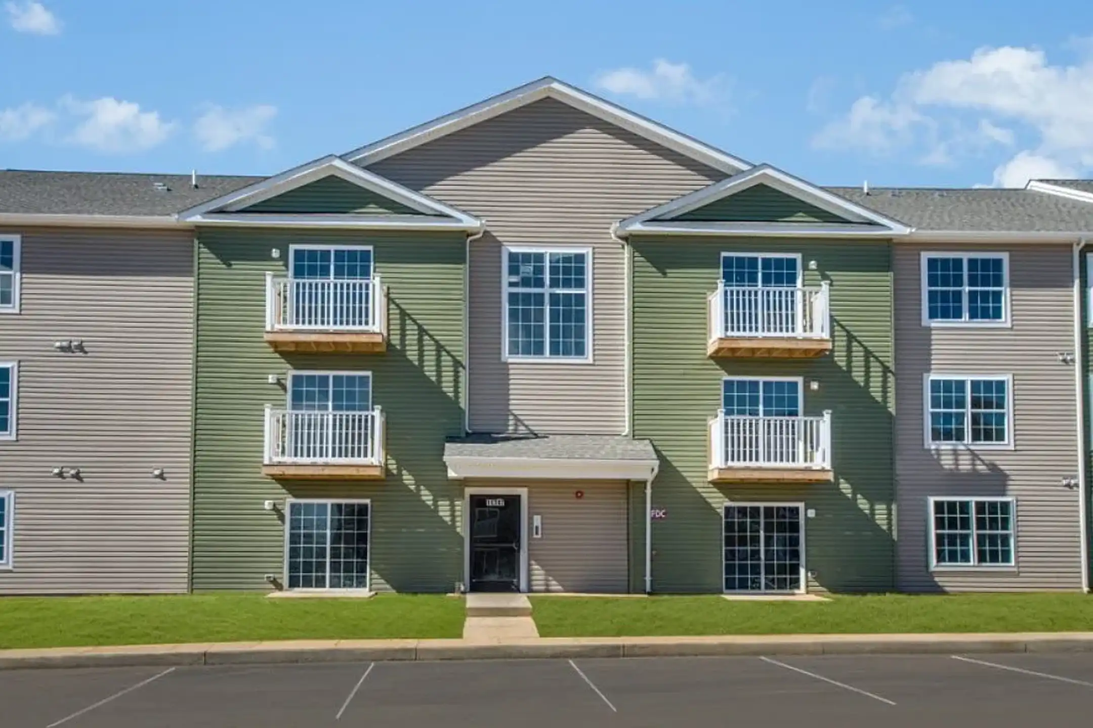 Seneca Ridge - Hagerstown, MD 21742 | ApartmentGuide.com