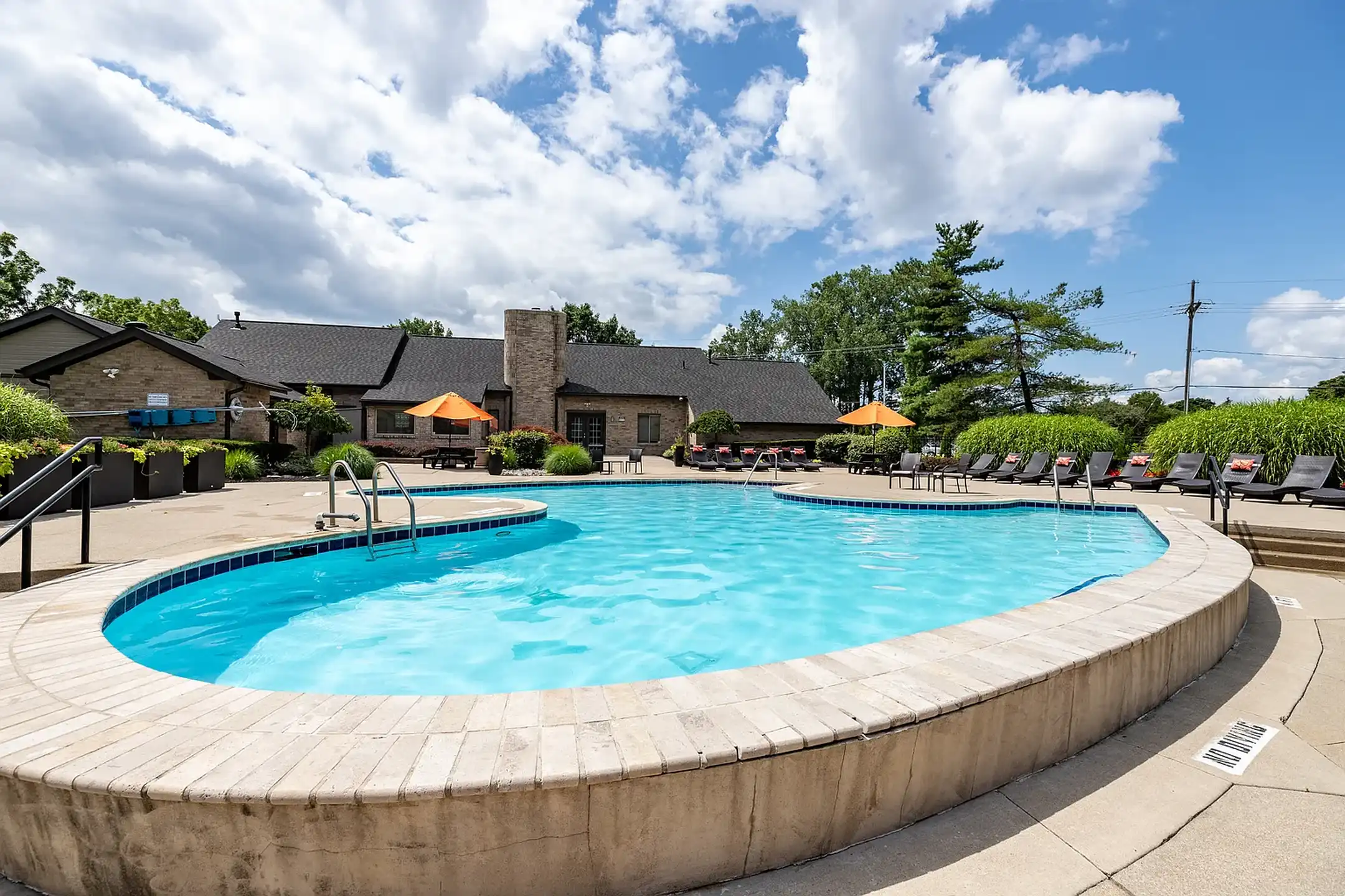 Heather Ridge Apartments - Westland, MI 48185 | ApartmentGuide.com