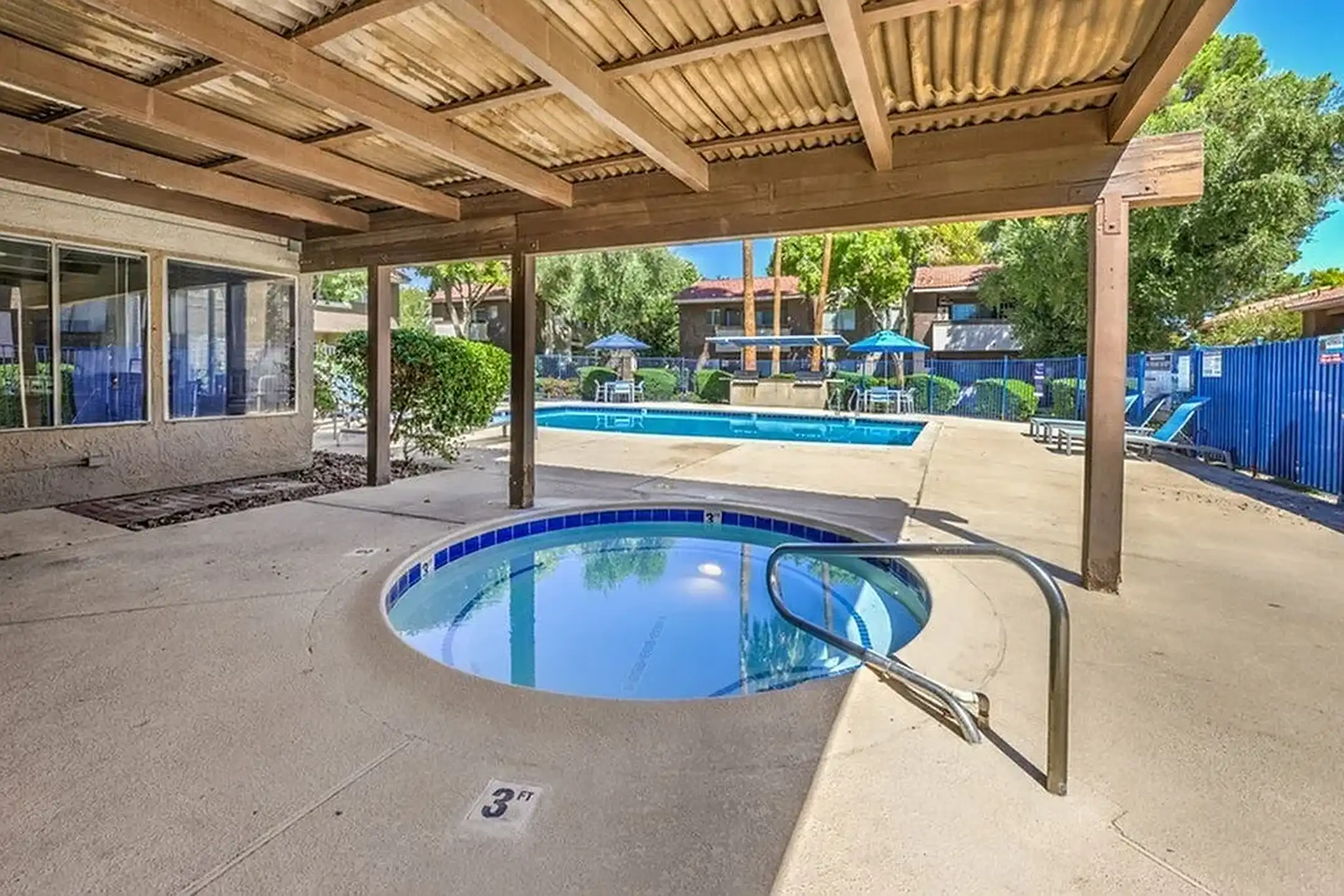 Madison West - Las Vegas, NV 89146 | ApartmentGuide.com