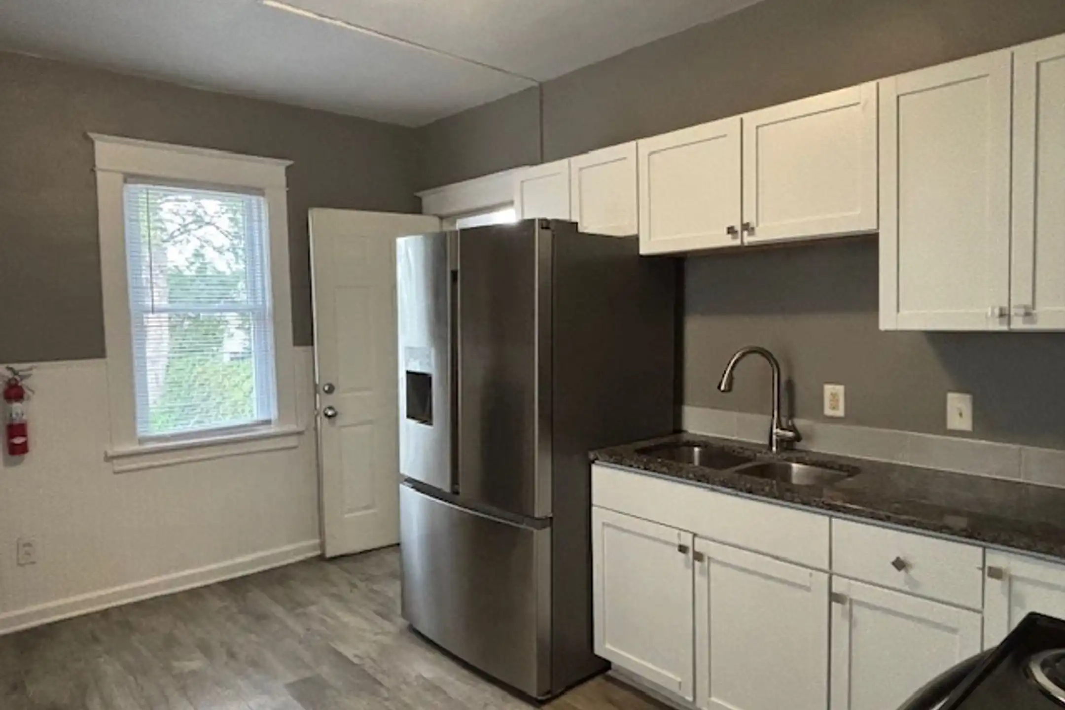 1039 Arkwright St N unit 1039 - Saint Paul, MN 55130 | ApartmentGuide.com