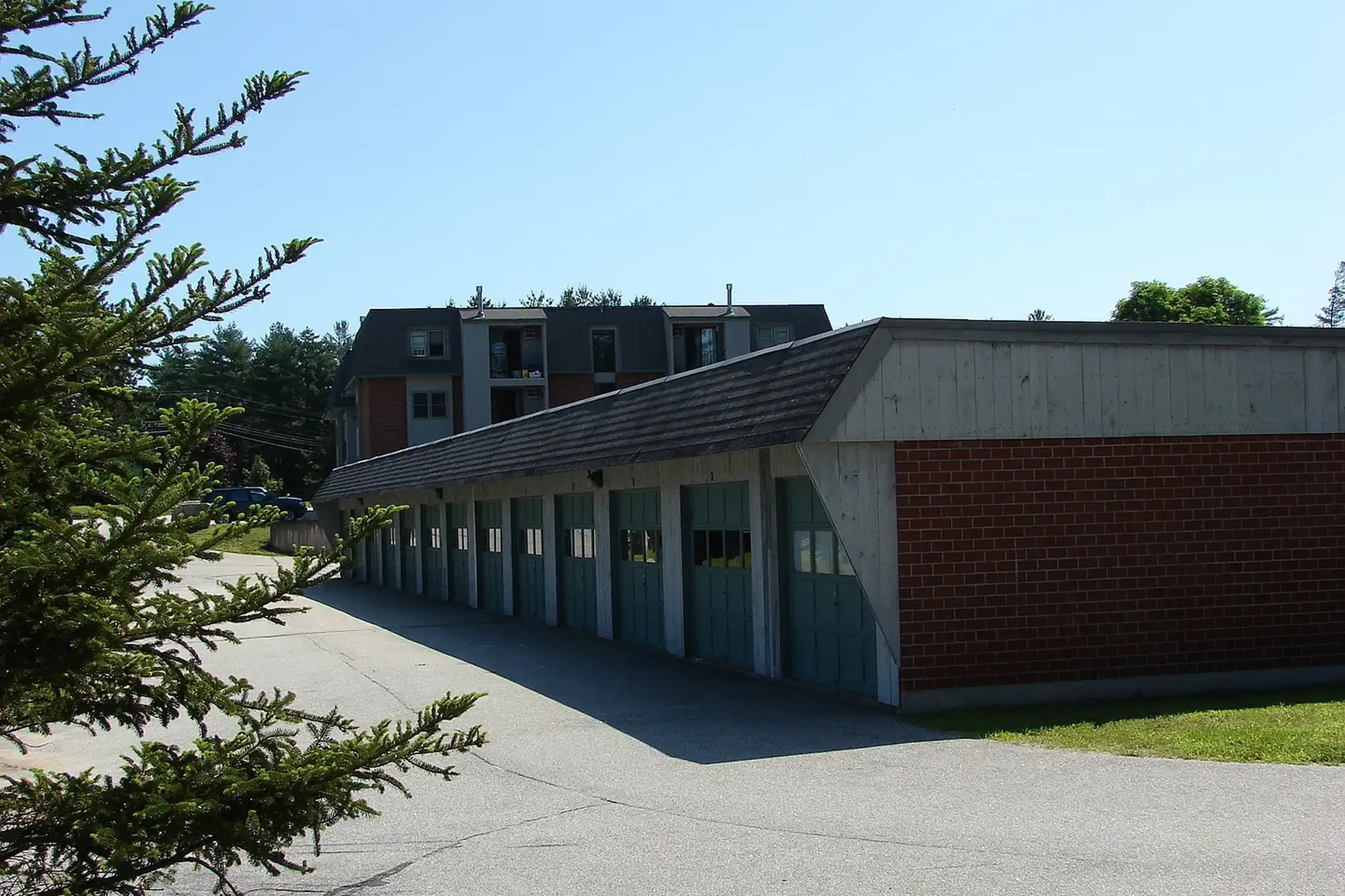 Branch River - Raymond, NH 03077 | ApartmentGuide.com