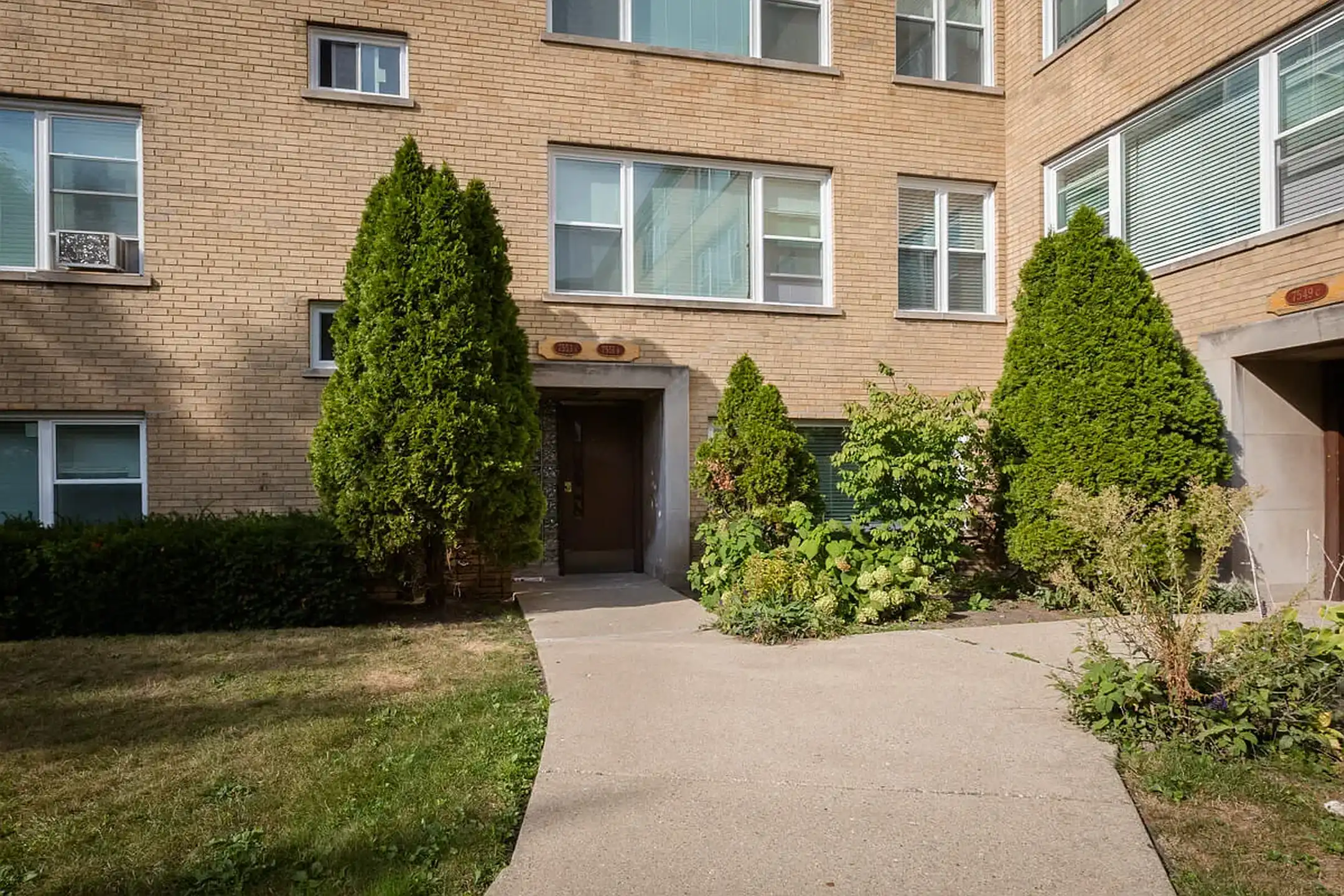 7539-53 N. Bell Ave. - Chicago, IL 60645 | ApartmentGuide.com