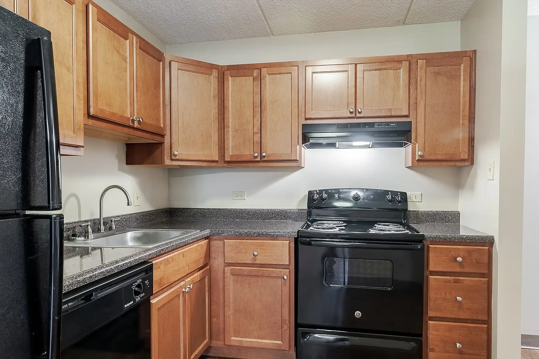 Maiden Bridge and Canongate Apartment Homes - Pittsburgh, PA 15236 ...