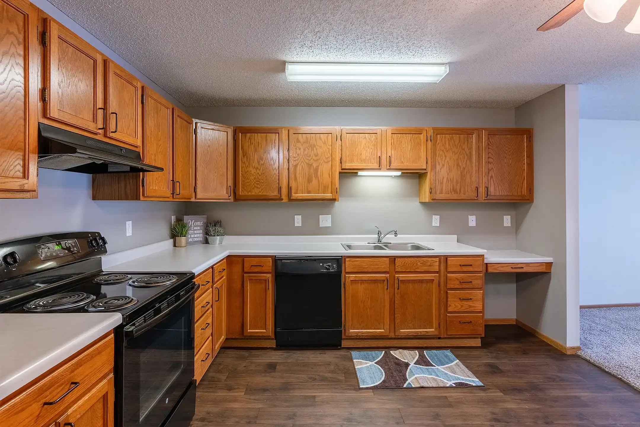 Willow Park - Fargo, ND 58103 | ApartmentGuide.com