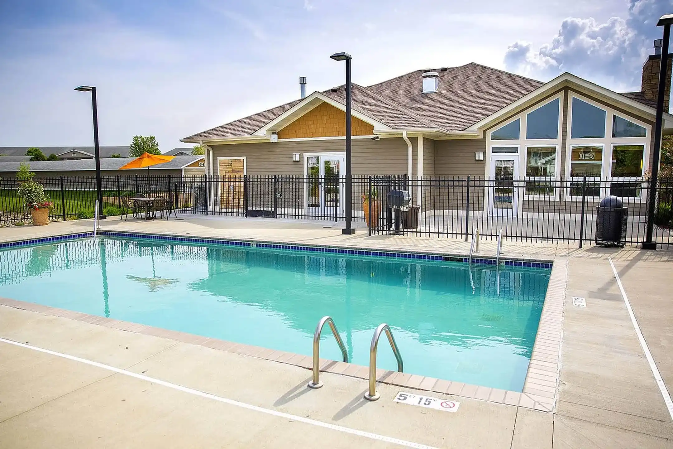 The Villages at Essex Park - Rochester, MN 55901 | ApartmentGuide.com