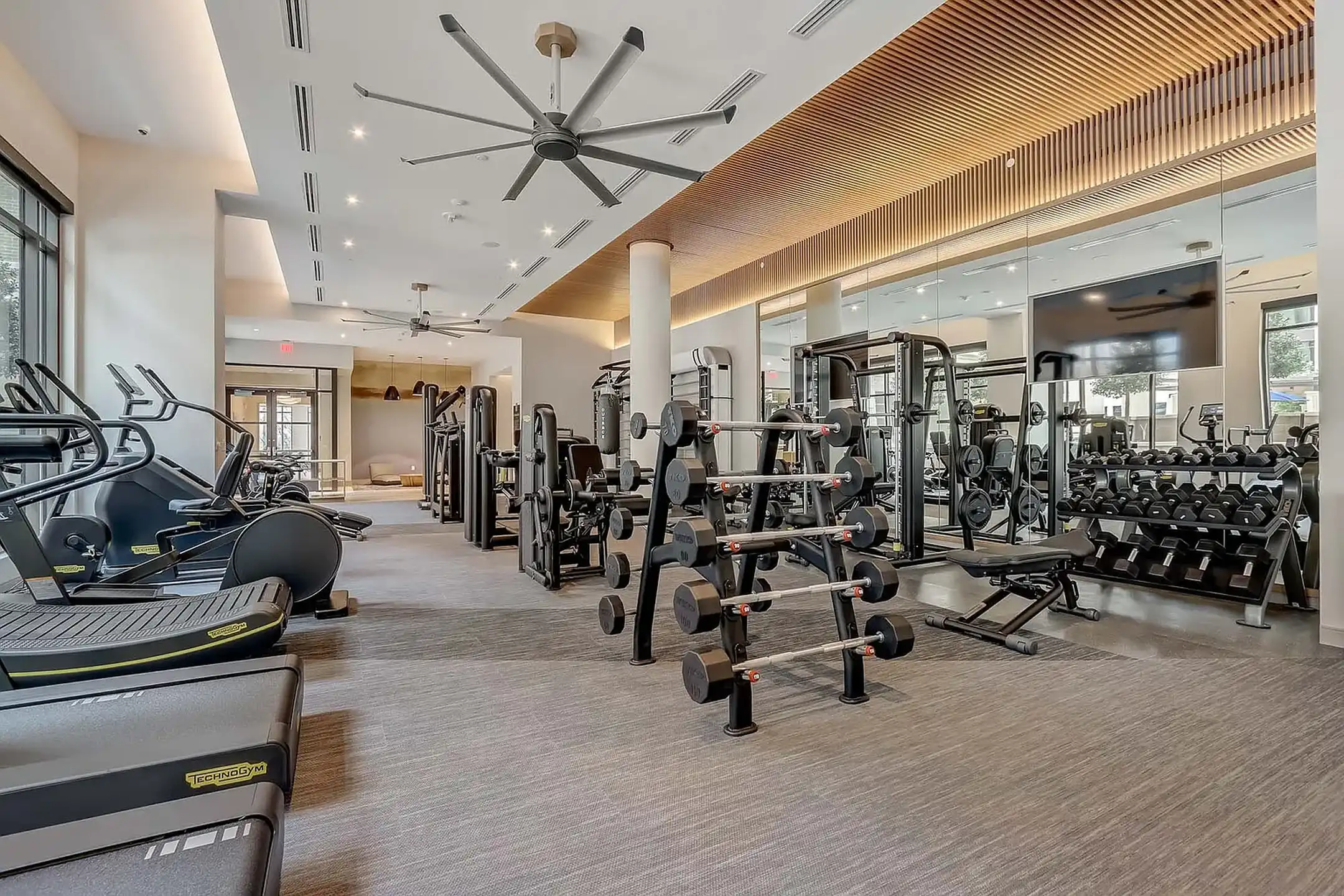 99 West Paces - Atlanta, GA 30305 | ApartmentGuide.com