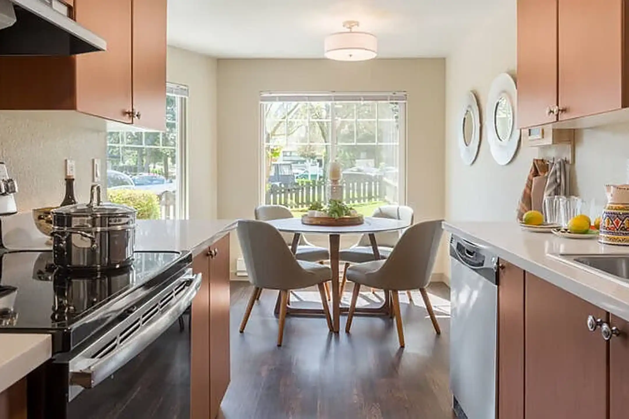 Trellis Apartments - Federal Way, WA 98023 | ApartmentGuide.com