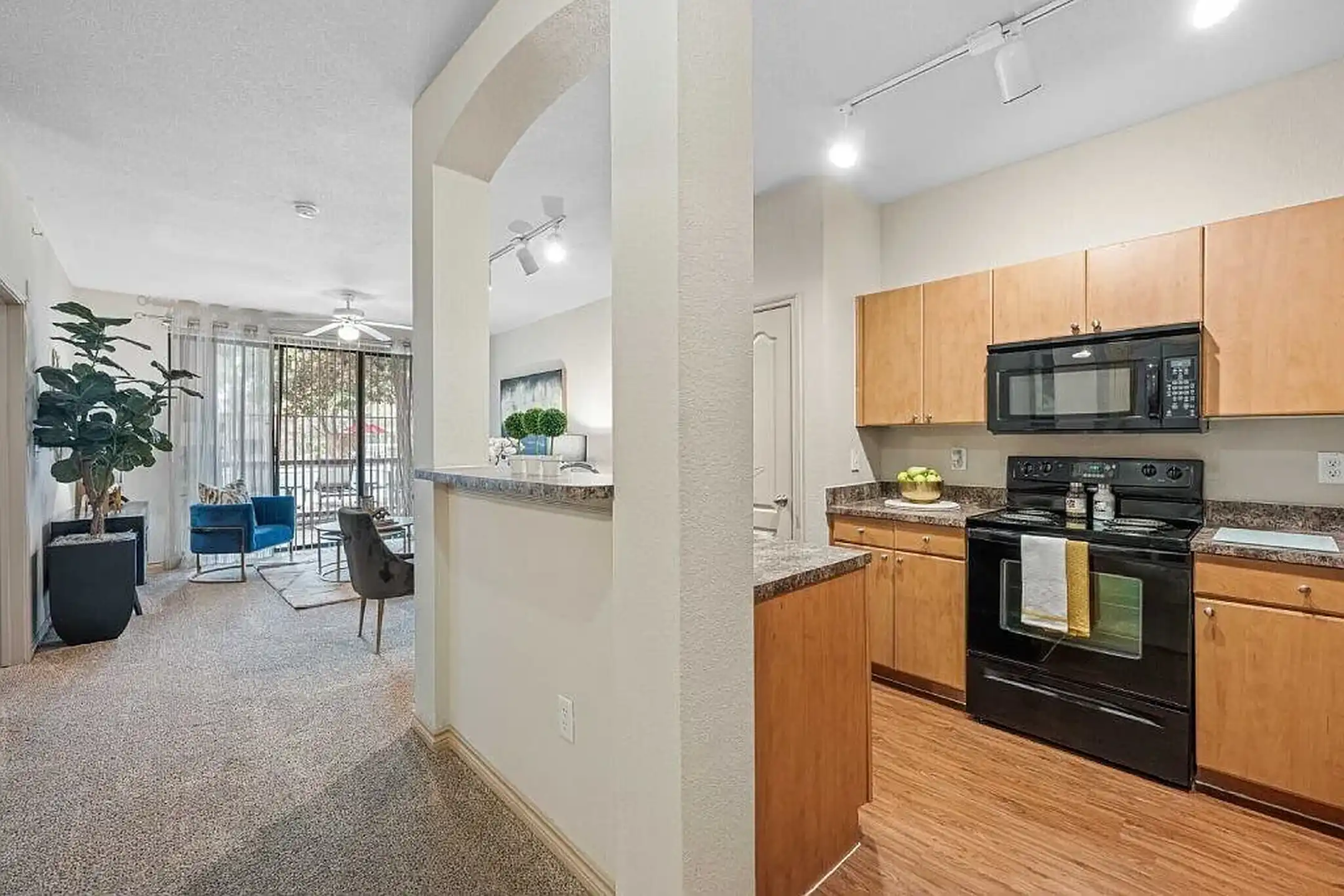 Rockwall Commons - Rockwall, TX 75087 | ApartmentGuide.com