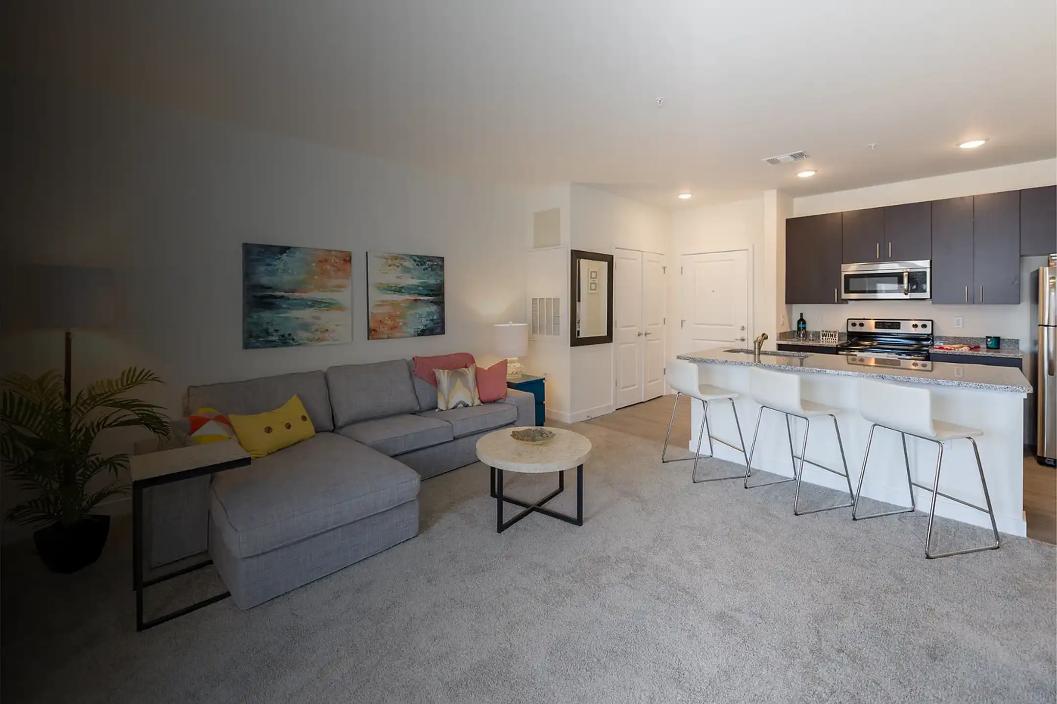 Diamond North Apartments - Virginia Beach, VA 23455 | ApartmentGuide.com
