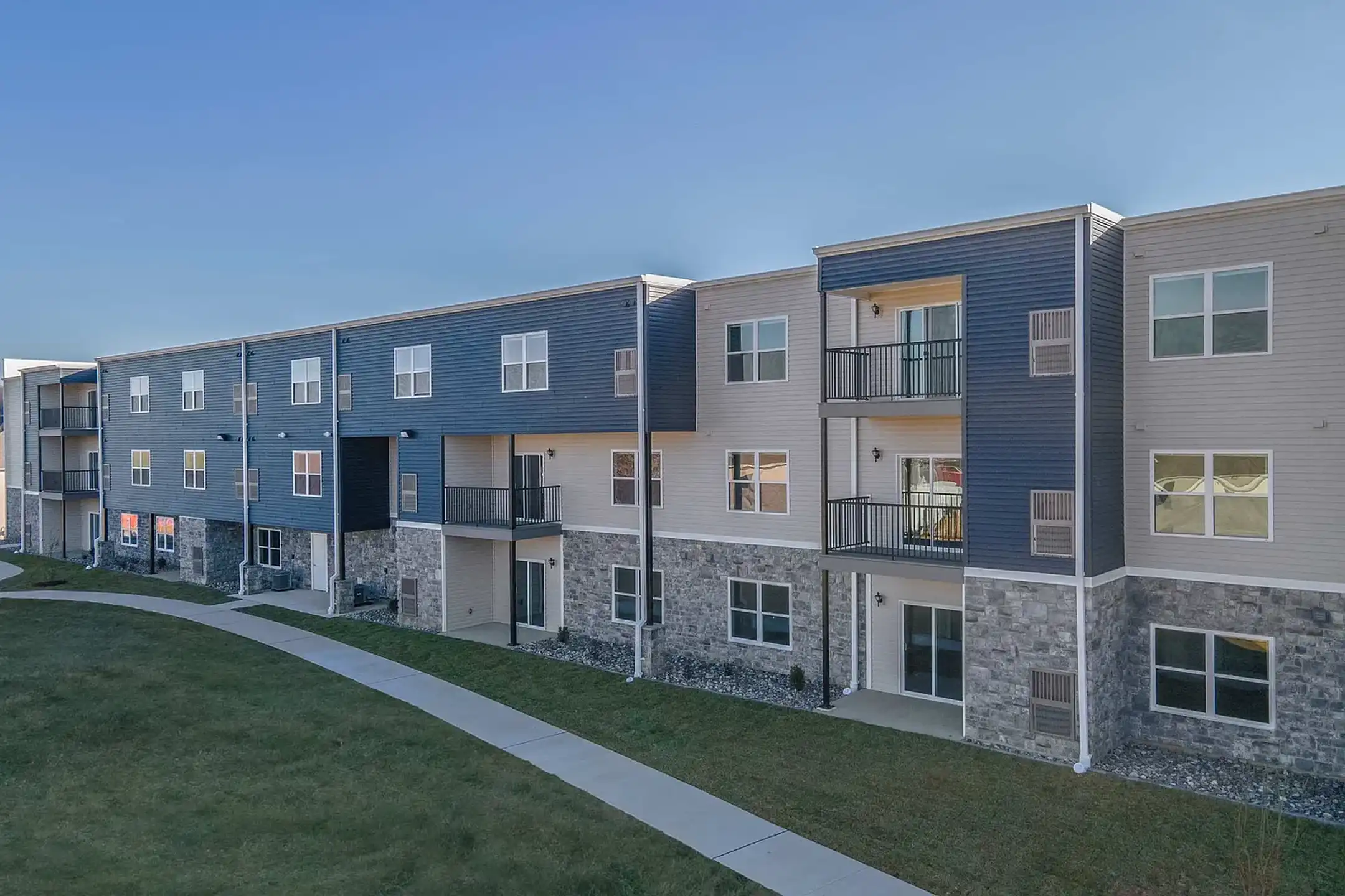 Avery Square - Manheim, PA 17545 | ApartmentGuide.com