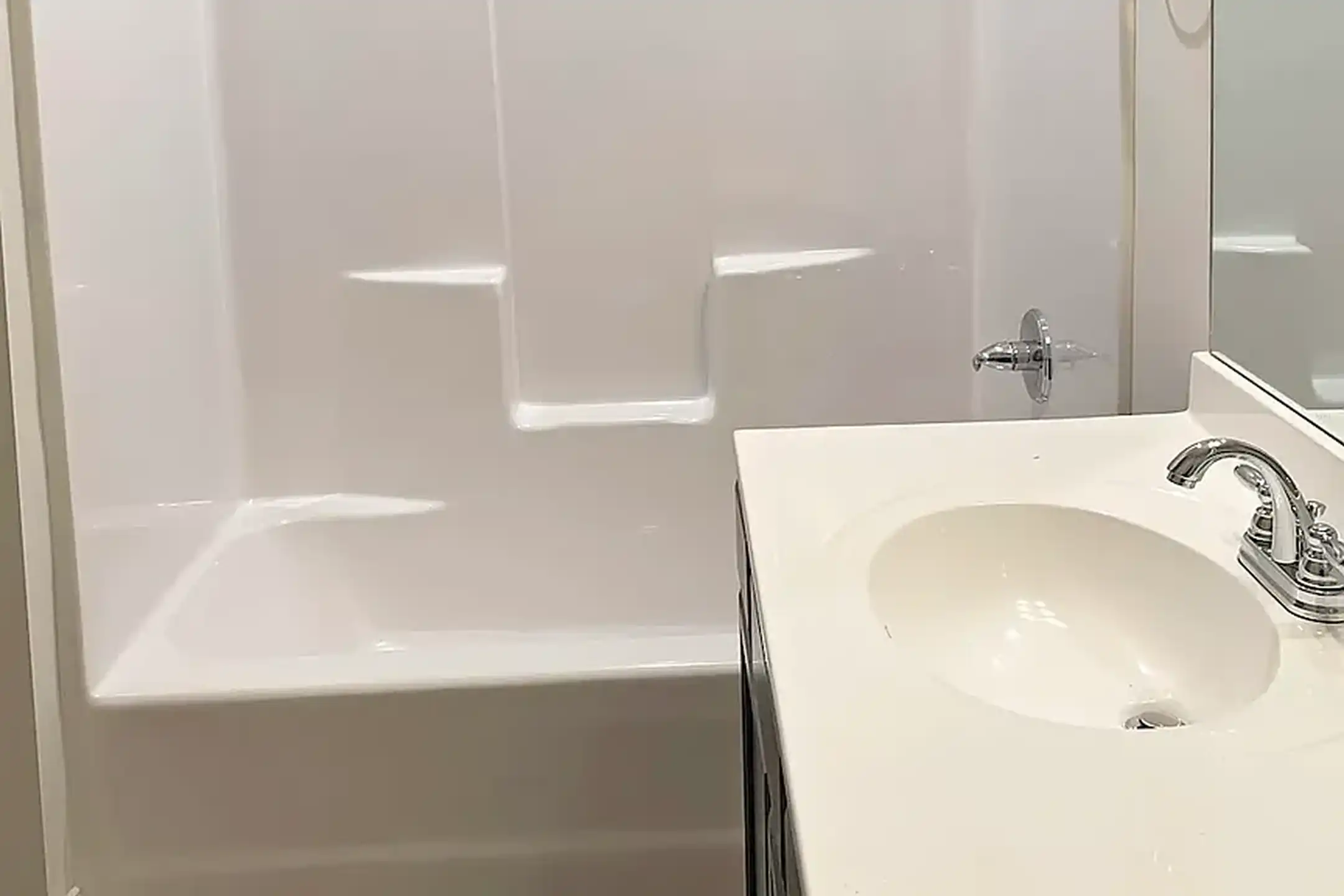 The Villages of Lake Reba - Richmond, KY 40475 | ApartmentGuide.com