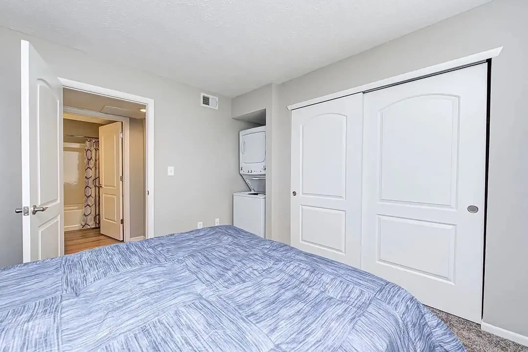 Waterside at Castleton - Indianapolis, IN 46256 | ApartmentGuide.com
