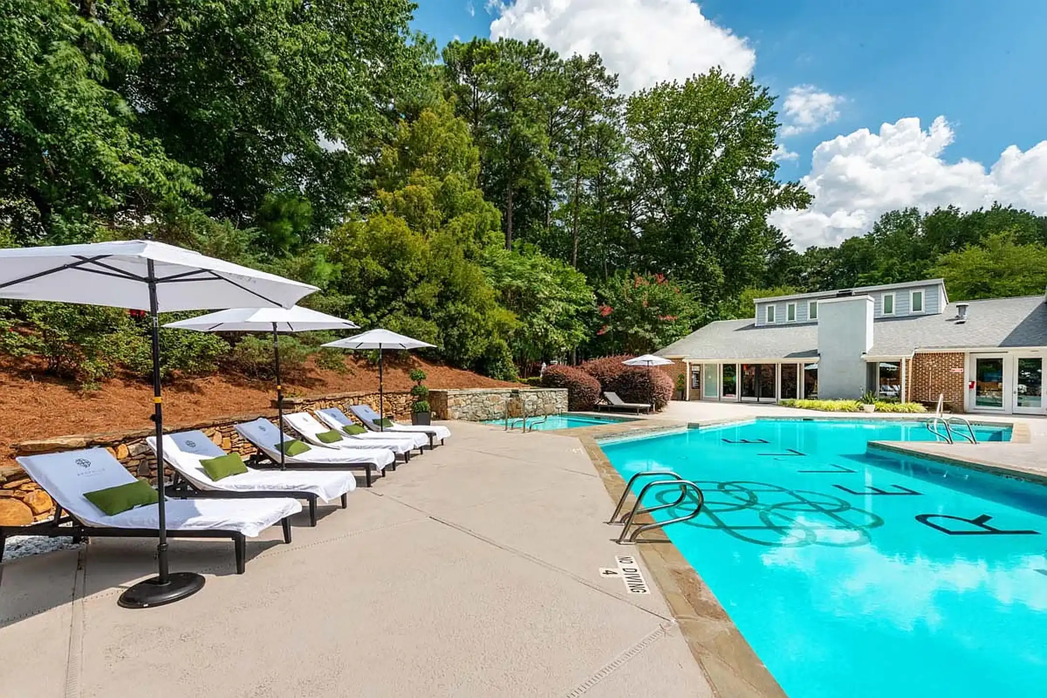 Averelle North Hills - Raleigh, NC 27609 | ApartmentGuide.com