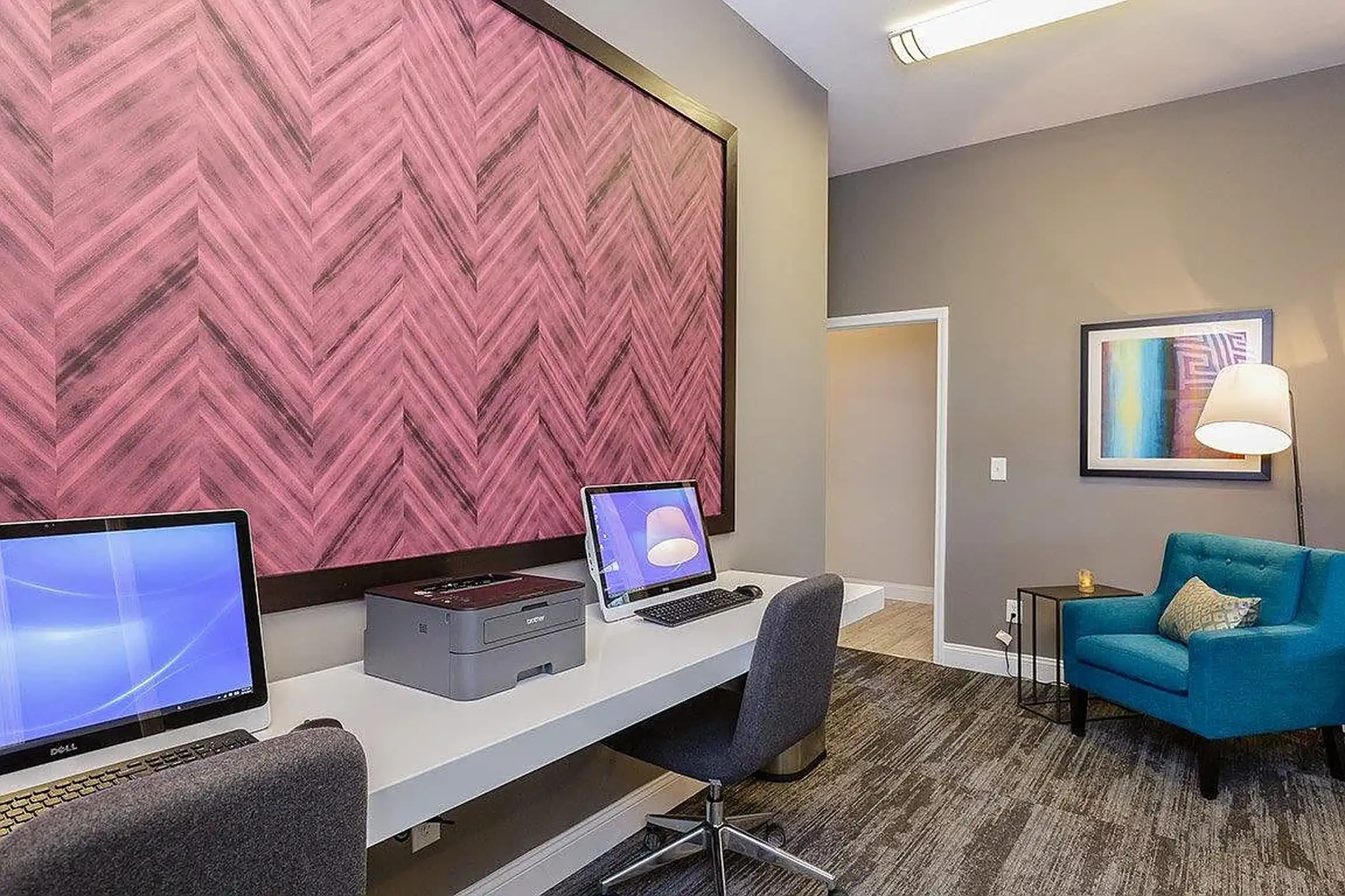 Reflection Cove Apartment Homes - Manchester, MO 63021 | ApartmentGuide.com