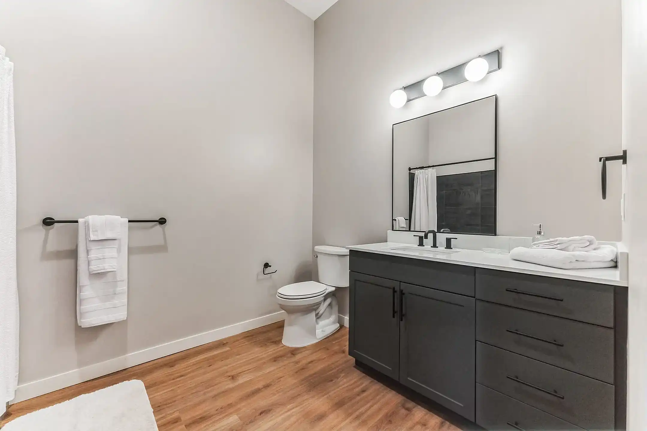 75 Canal - Manchester, NH 03101 | ApartmentGuide.com