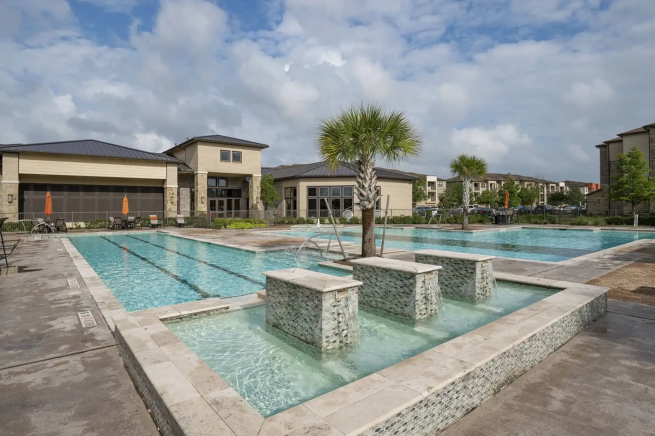 Radius at Shadow Creek Ranch - Pearland, TX 77584 | ApartmentGuide.com