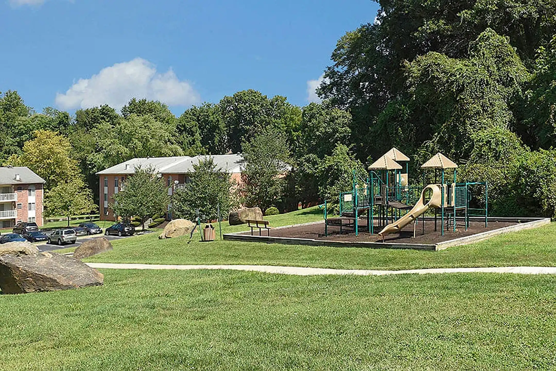 Padonia Village Apartments - Timonium, MD 21093 | ApartmentGuide.com