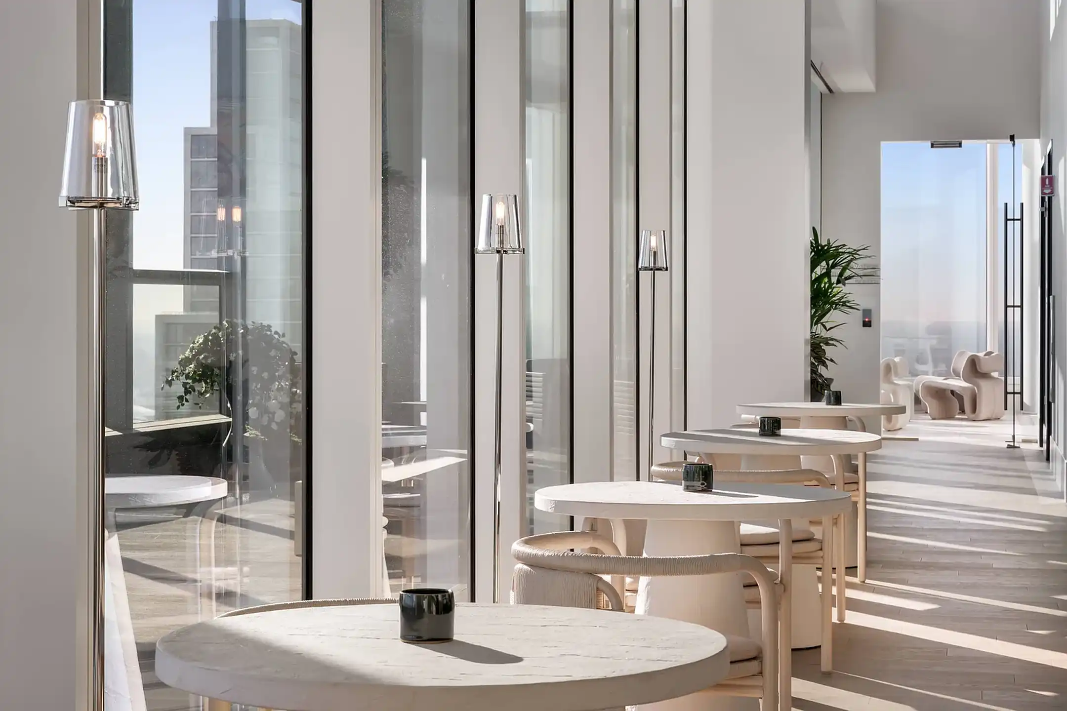 1000M - Chicago, IL 60605 | ApartmentGuide.com