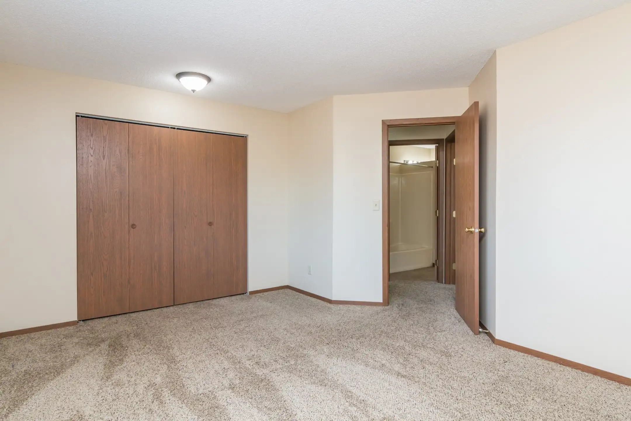 4901 S Mac Arthur Ln unit 4901-08 - Harrisburg, SD 57032 ...