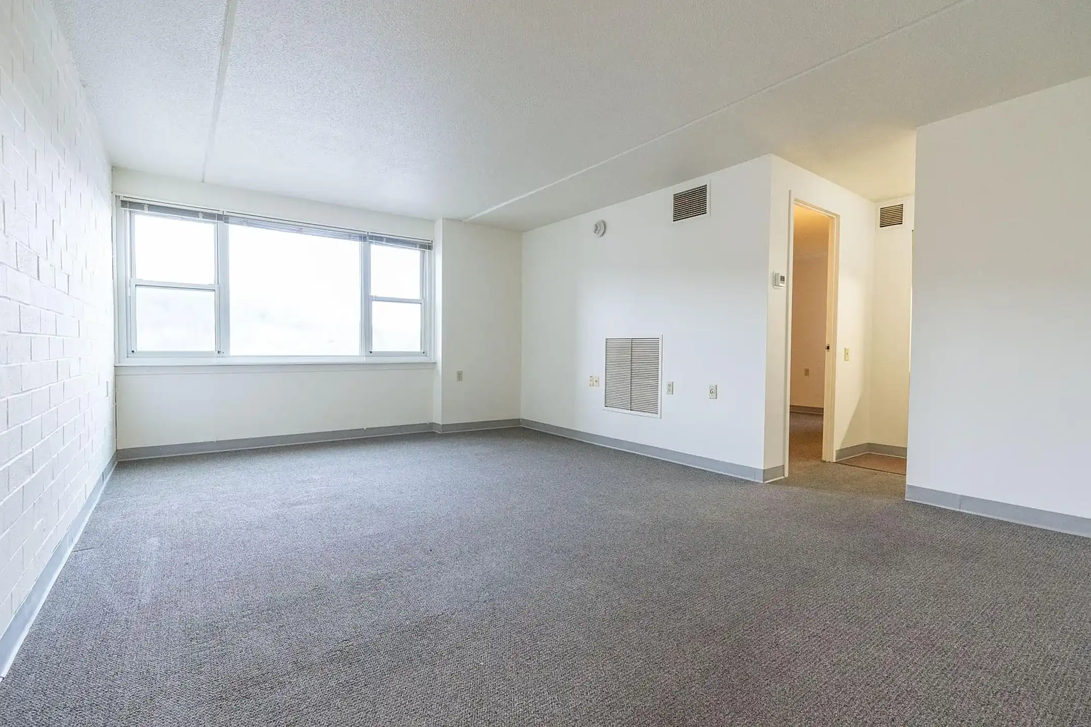 Skyline View Apartments - Reading, PA 19601 | ApartmentGuide.com