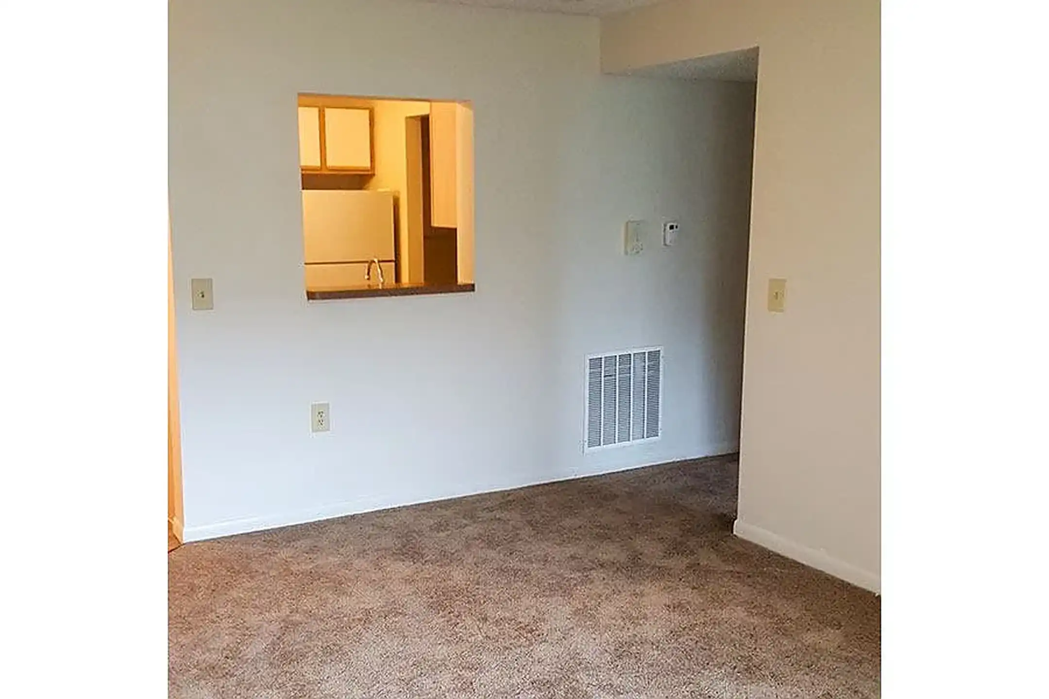 TIMBER RIDGE APARTMENTS - Dayton, OH 45424 | ApartmentGuide.com