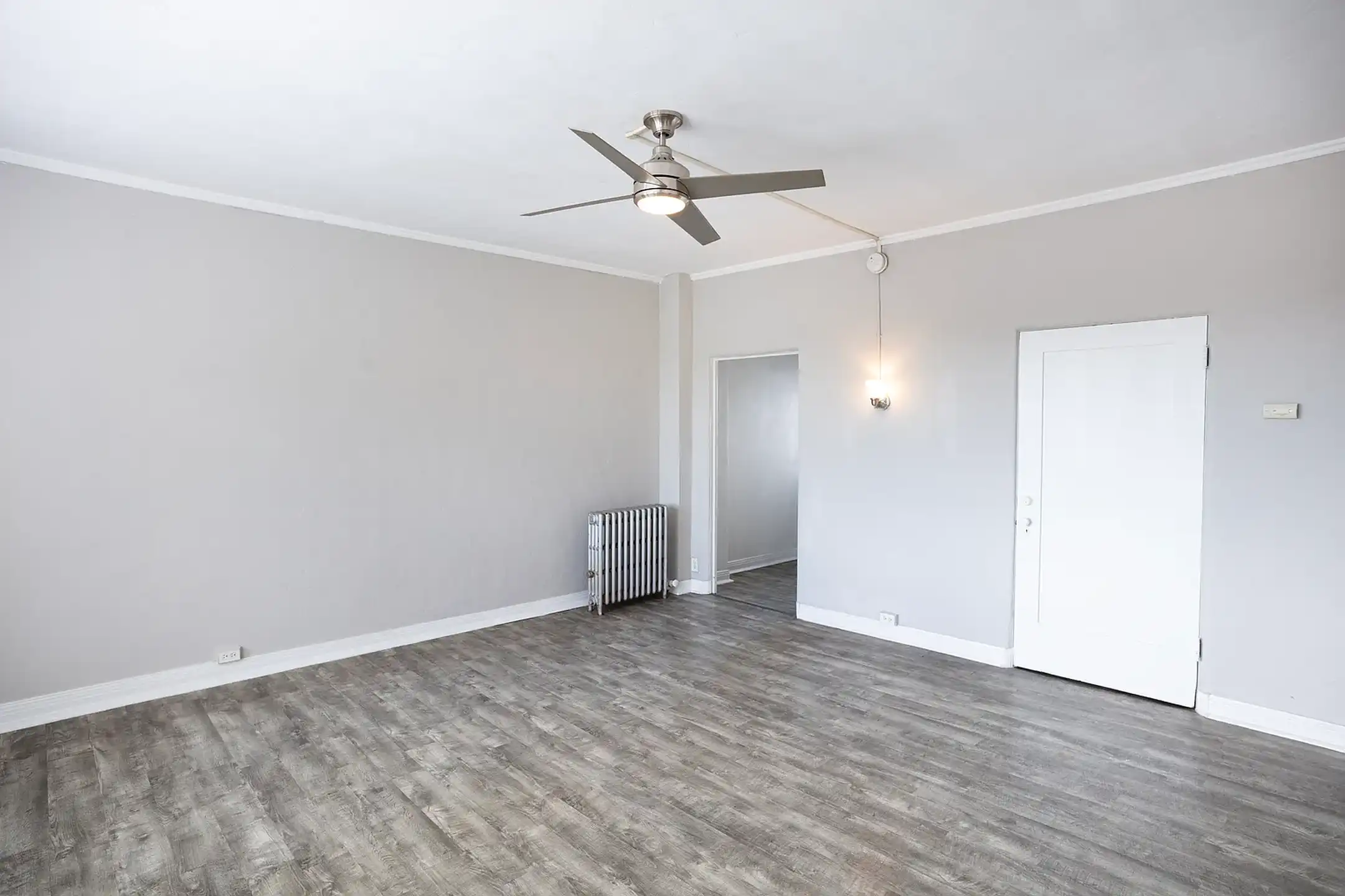 Carlton Lofts - Los Angeles, CA 90028 | ApartmentGuide.com