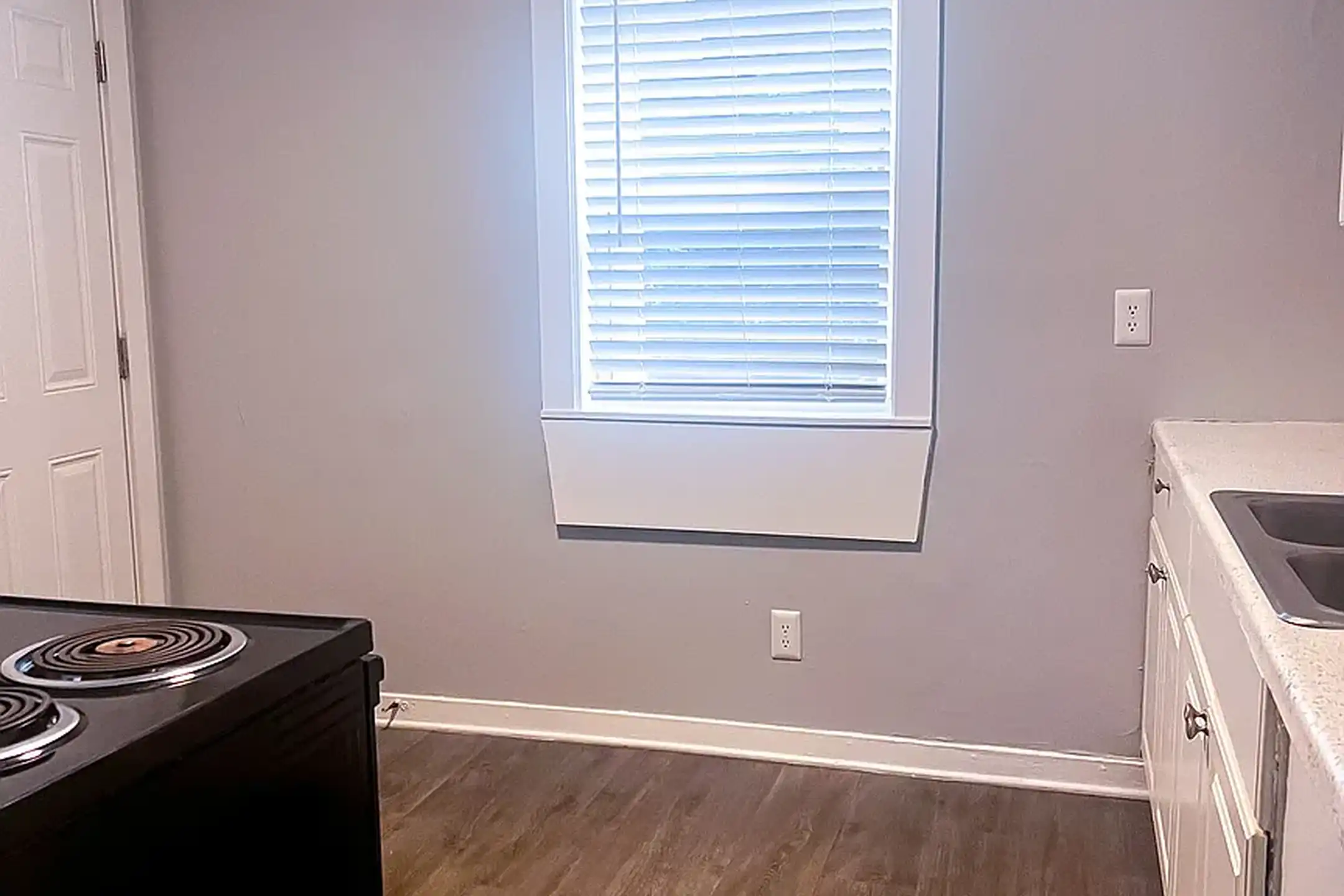 Ridgeside Flats - Chattanooga, TN 37411 | ApartmentGuide.com