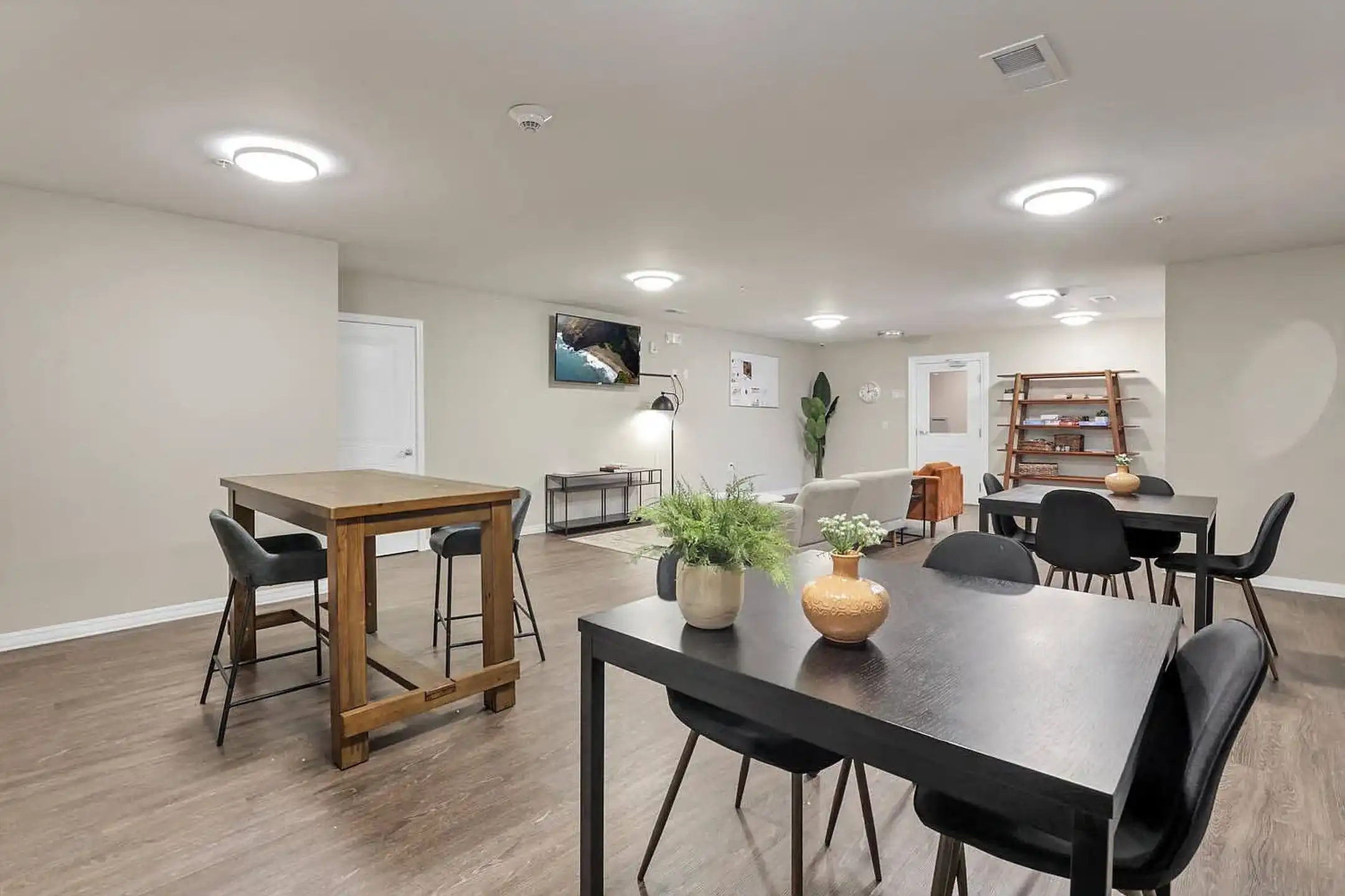 Jenkins Lofts - Columbus, OH 43207 | ApartmentGuide.com