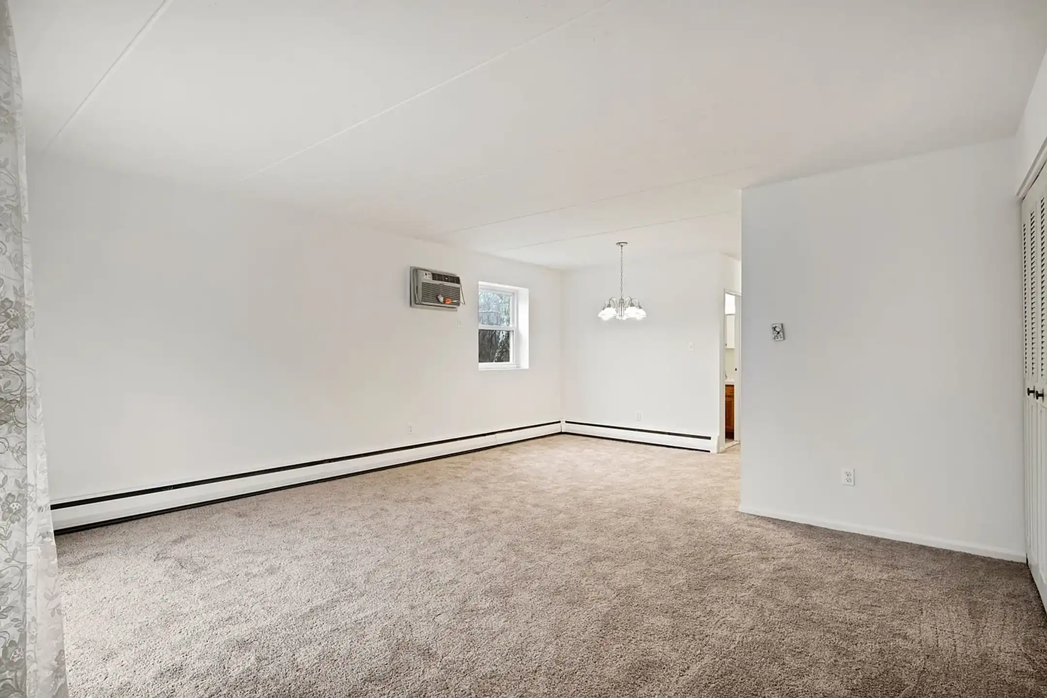 Rolling Green Apartments - Springfield, PA 19064 | ApartmentGuide.com