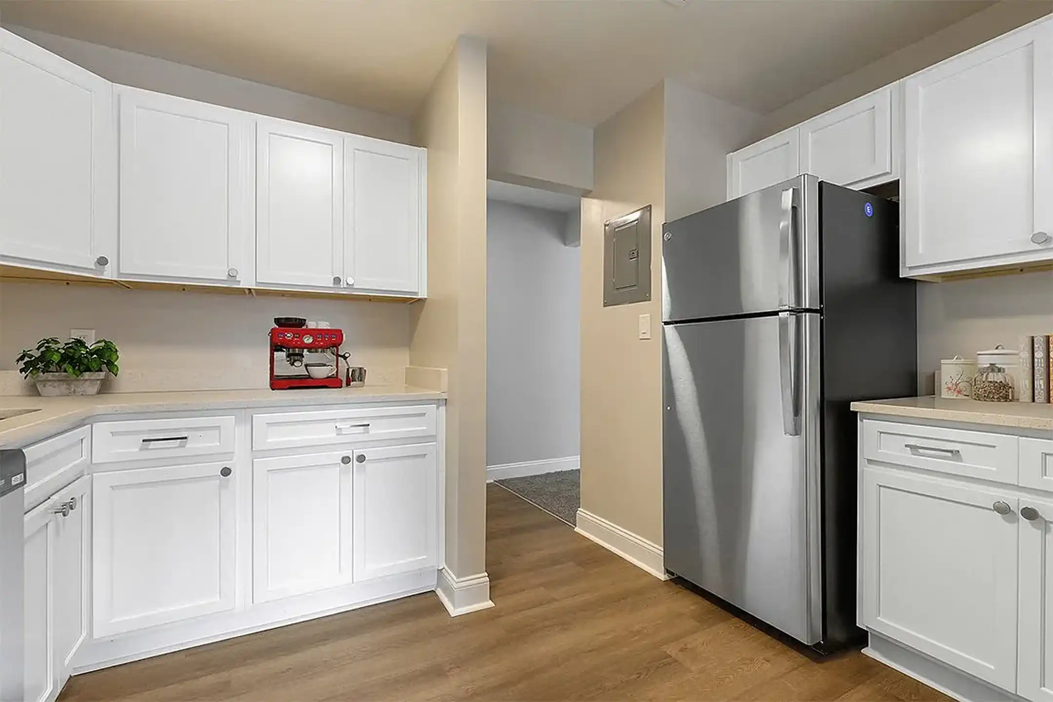 Padonia Village Apartments - Timonium, MD 21093 | ApartmentGuide.com