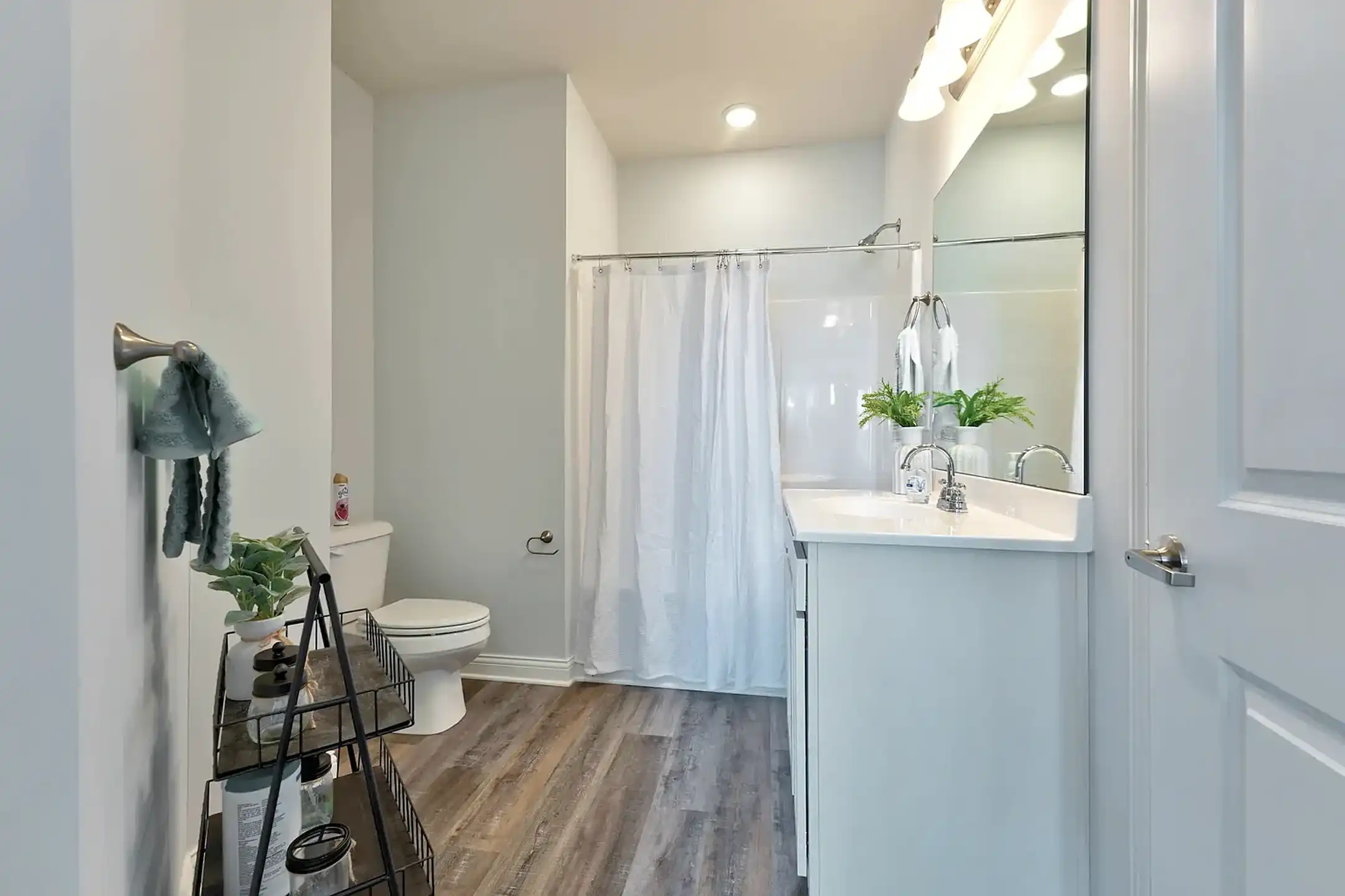 The Villages of Lake Reba - Richmond, KY 40475 | ApartmentGuide.com