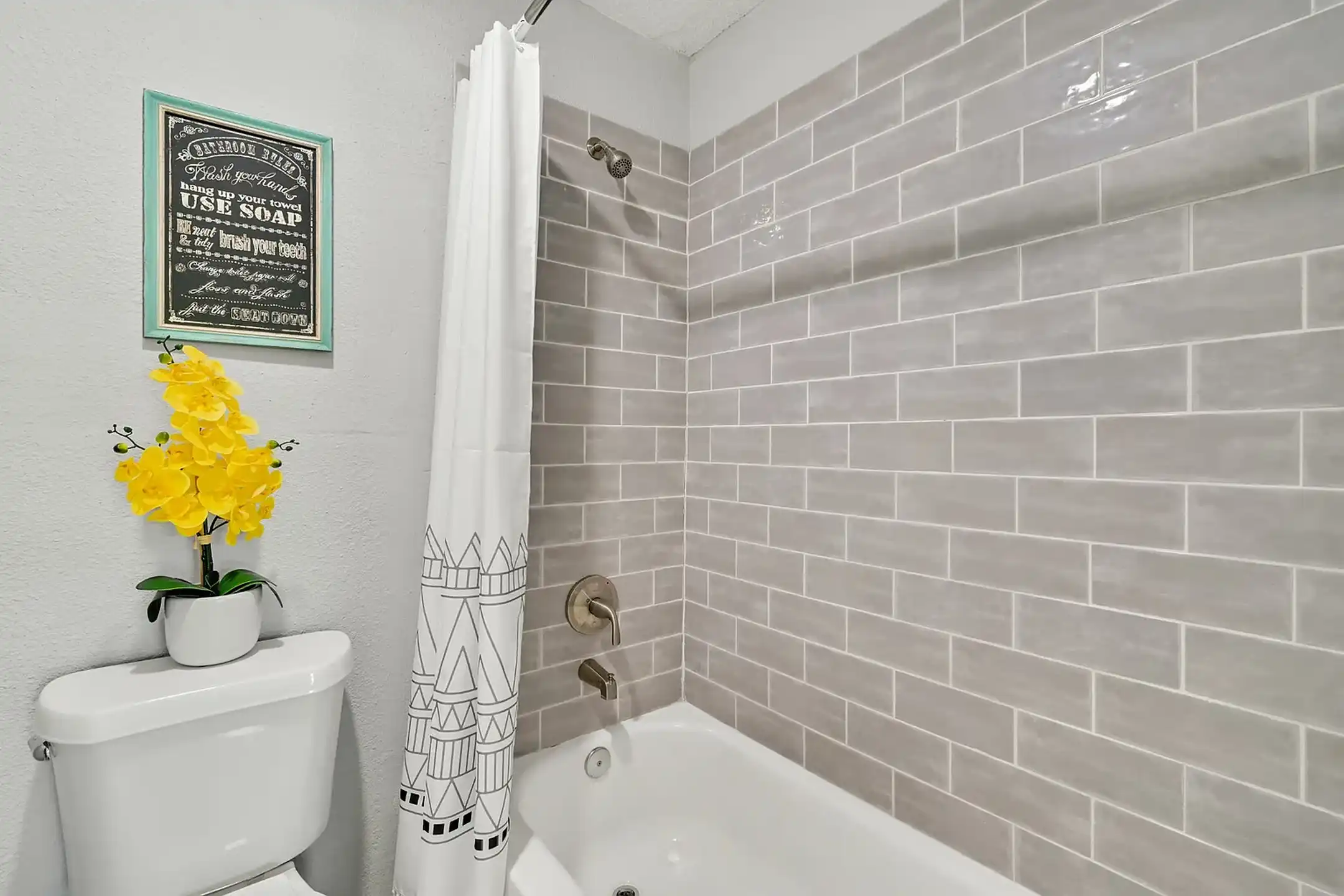 Timber Ridge - Houston, TX 77013 | ApartmentGuide.com