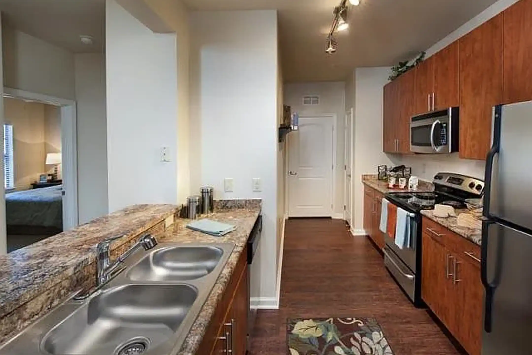 Oxford at Tech Ridge - Austin, TX 78753 | ApartmentGuide.com