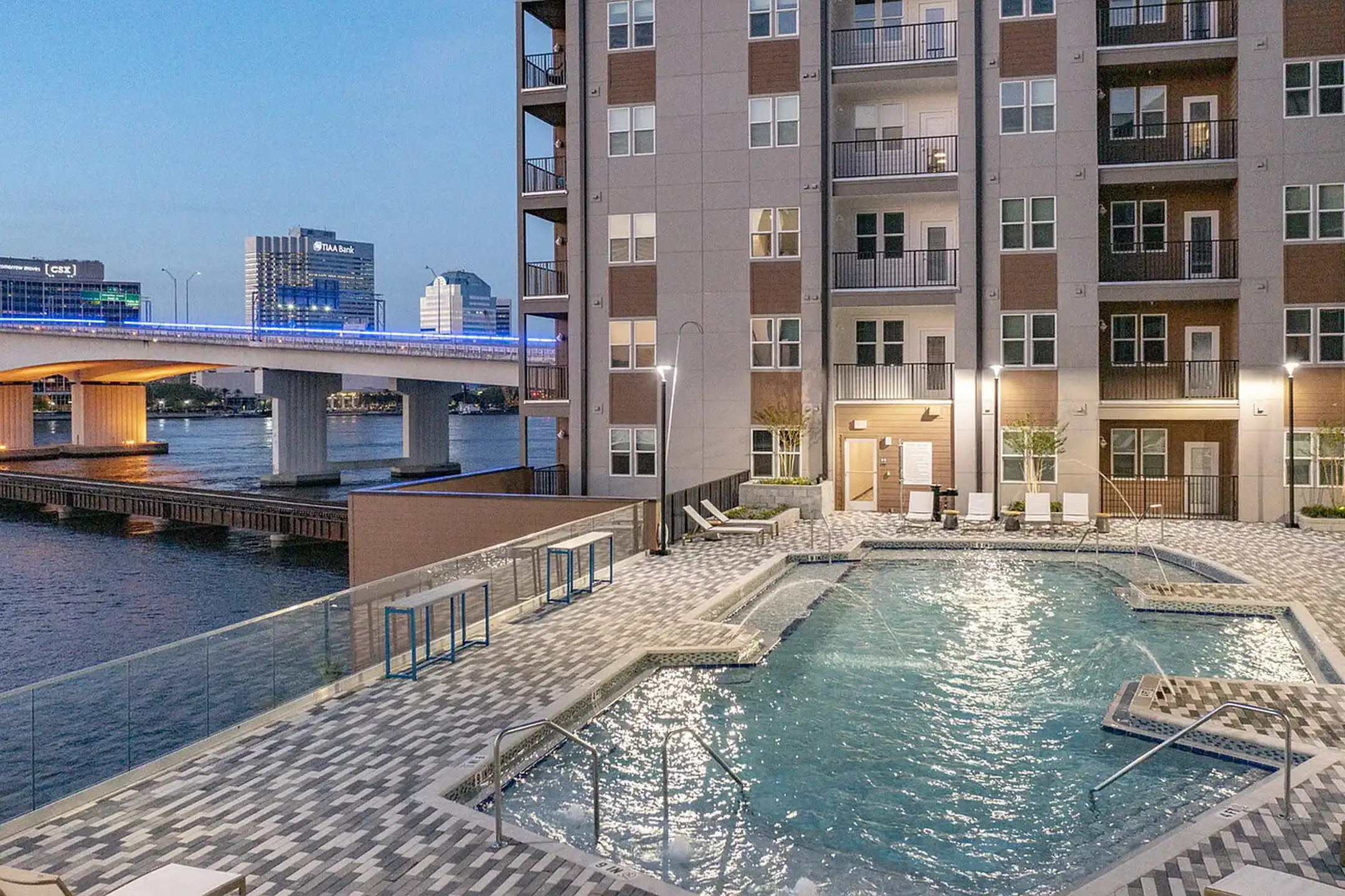 Southerly at Southbank - Jacksonville, FL 32207 | ApartmentGuide.com