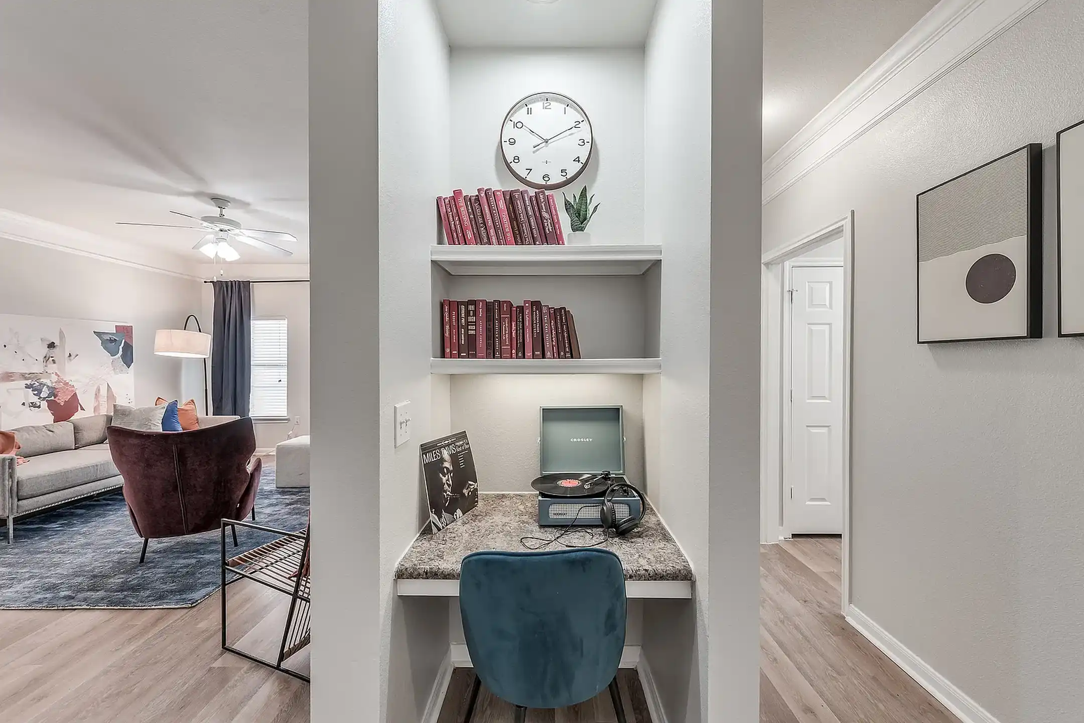Carrington Park - Houston, TX 77089 | ApartmentGuide.com