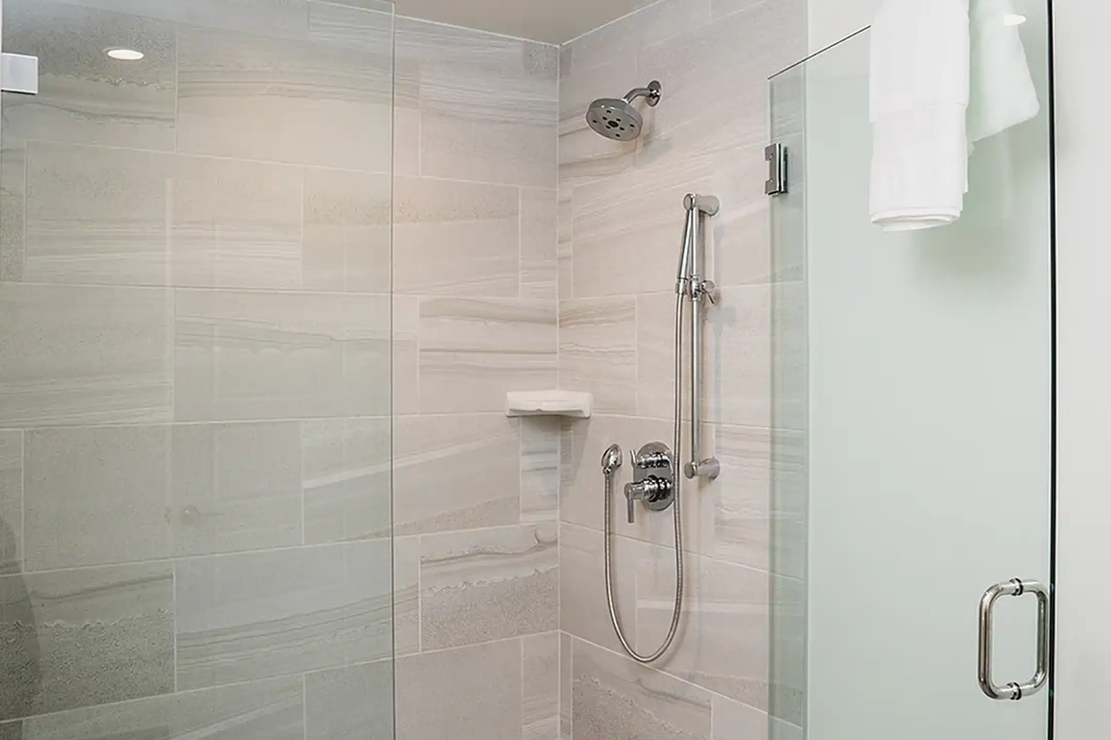 Modera Edgewater - Miami, FL 33137 | ApartmentGuide.com