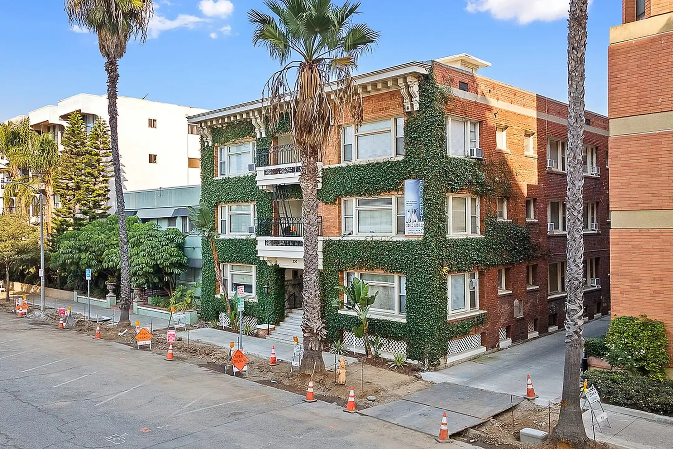 330 Cedar Avenue - Long Beach, CA 90802 | ApartmentGuide.com