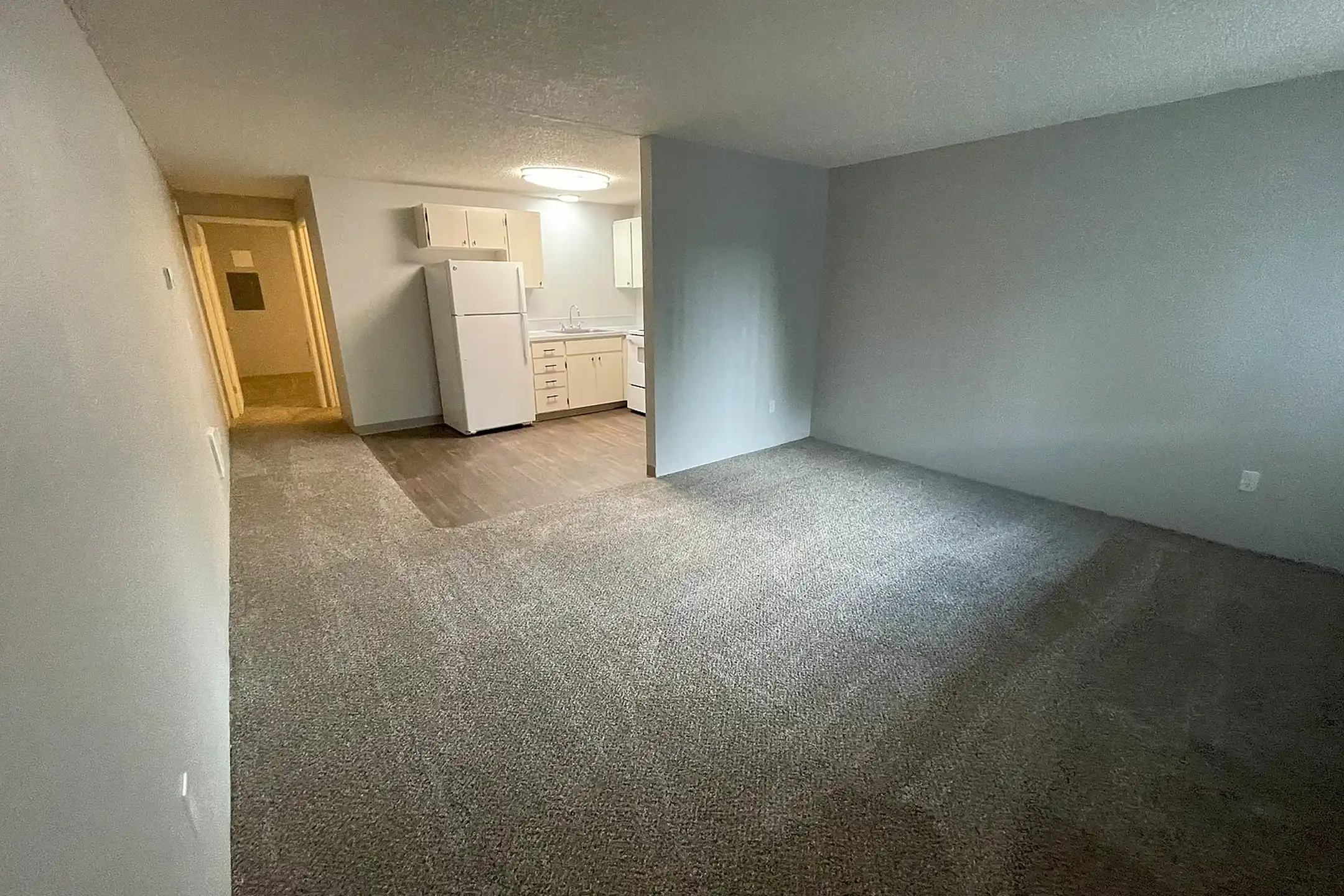 Eagle Pointe Apartments - Vancouver, WA 98661 | ApartmentGuide.com