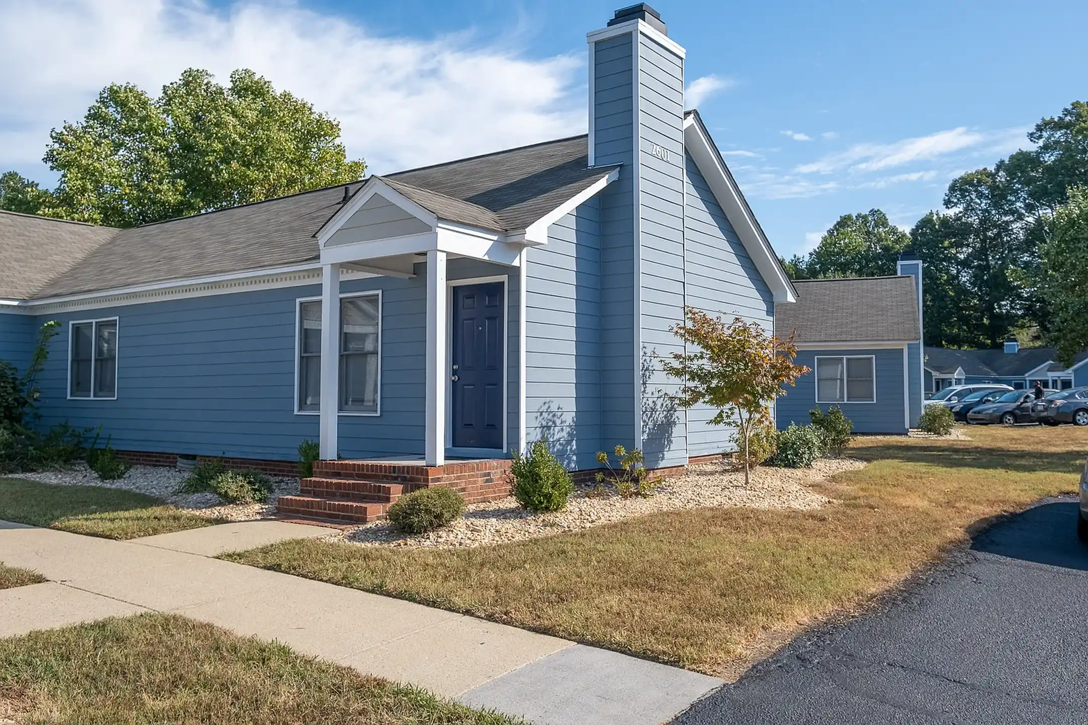 MILLBROOK POINTE APARTMENTS - Raleigh, NC 27604 | ApartmentGuide.com