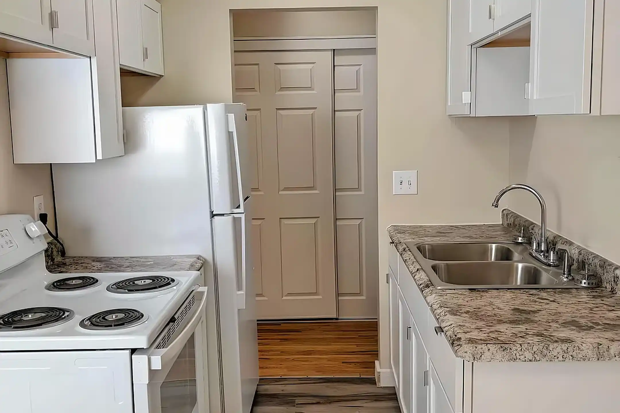 Phalen Village - Saint Paul, MN 55130 | ApartmentGuide.com